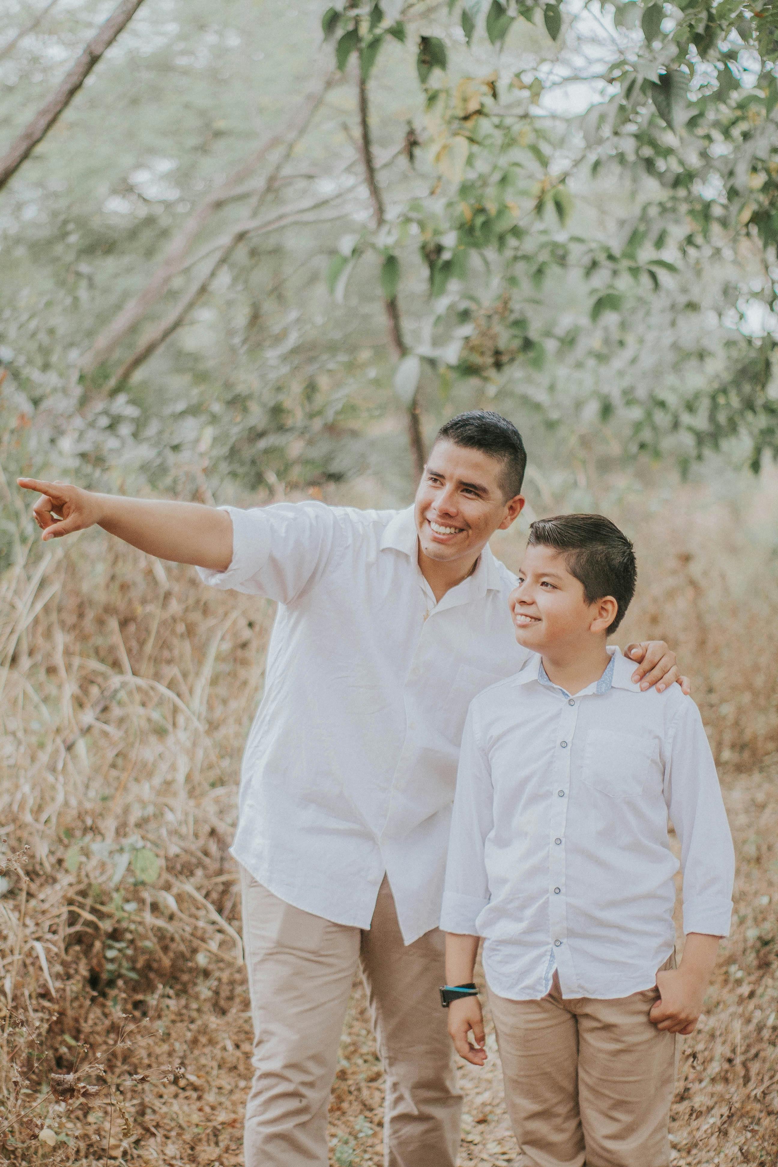 Men Showing Thump Photos, Download The BEST Free Men Showing Thump ...