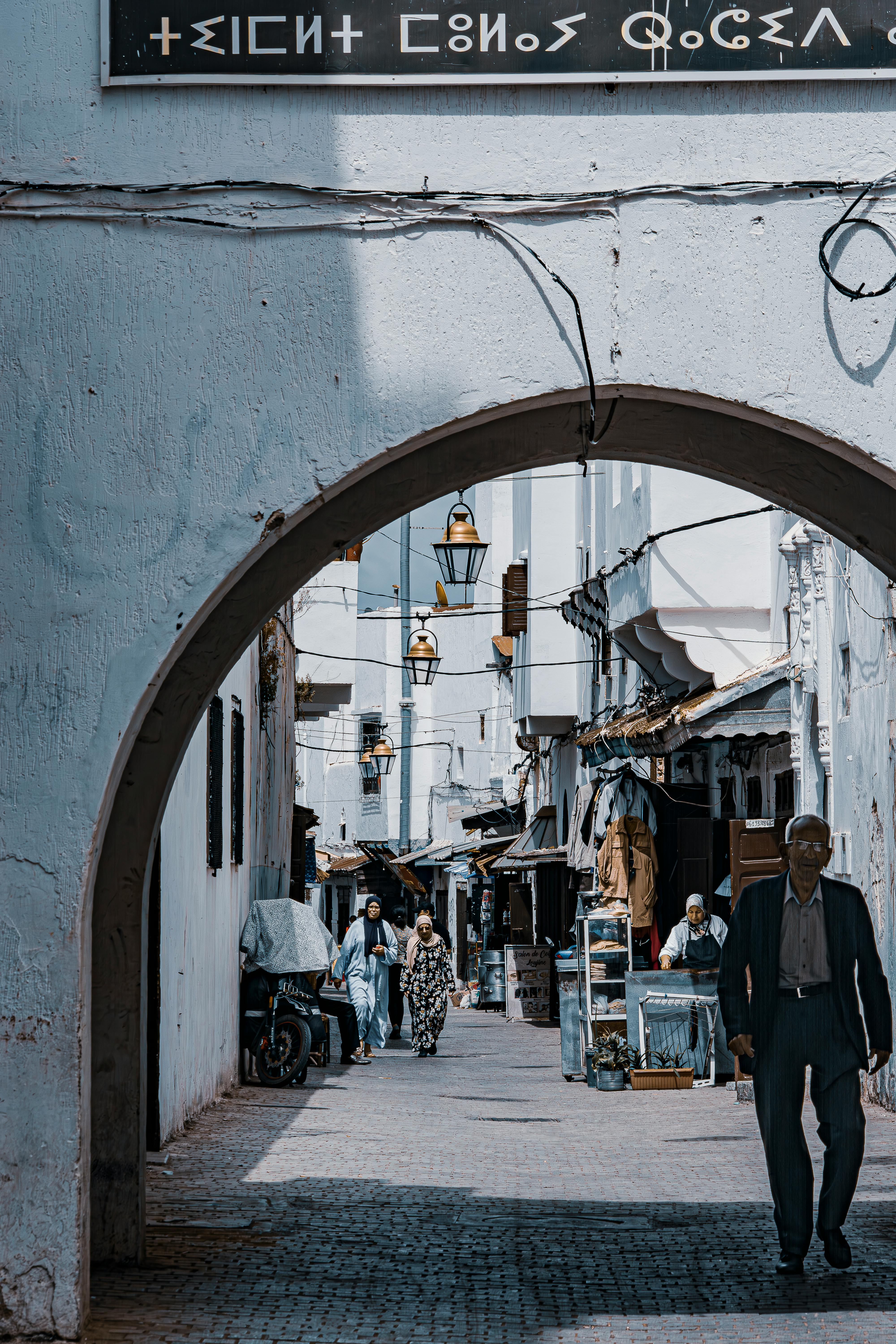 Gate Vendor Photos, Download The BEST Free Gate Vendor Stock Photos ...