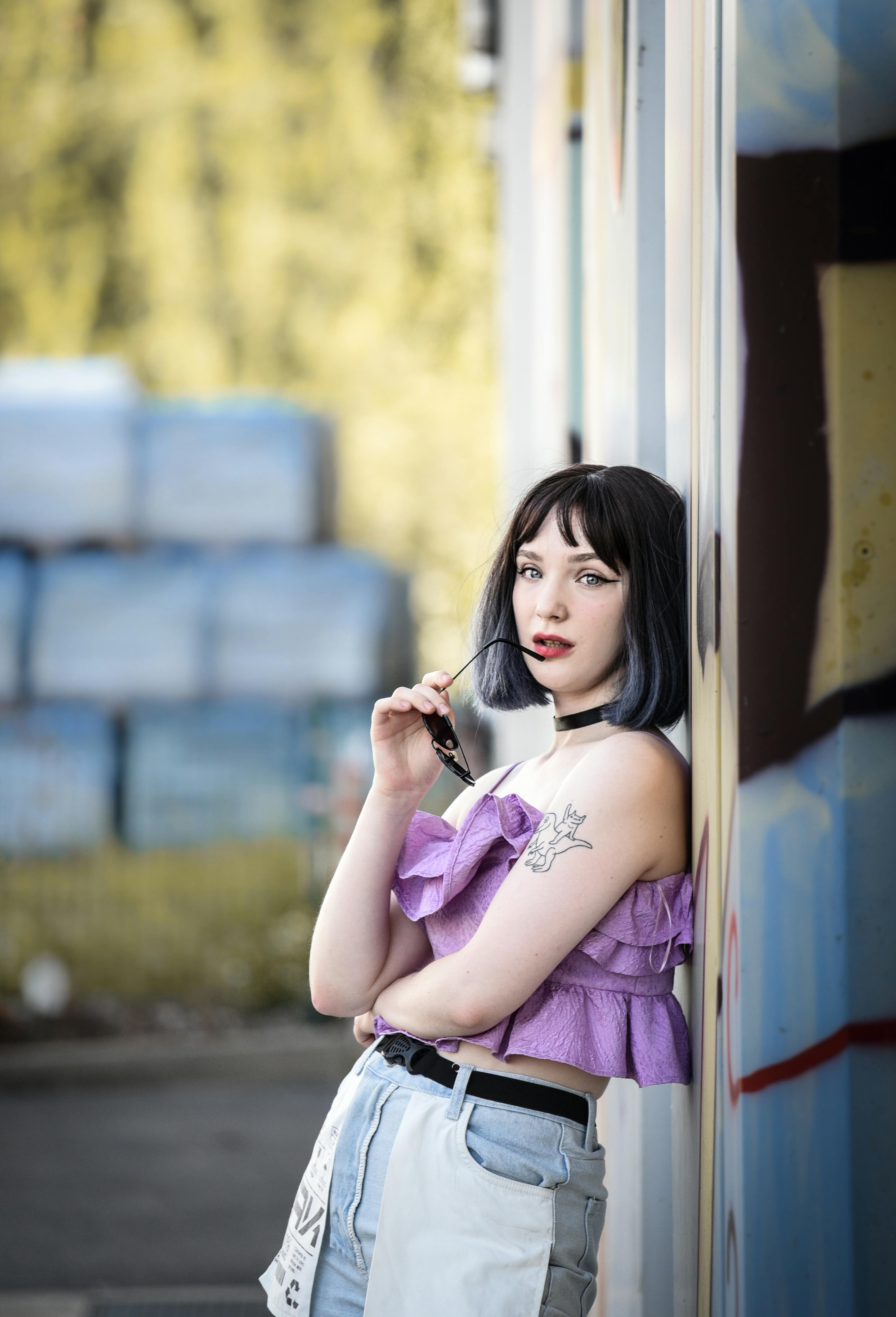 Models Posing Together by Fountain · Free Stock Photo
