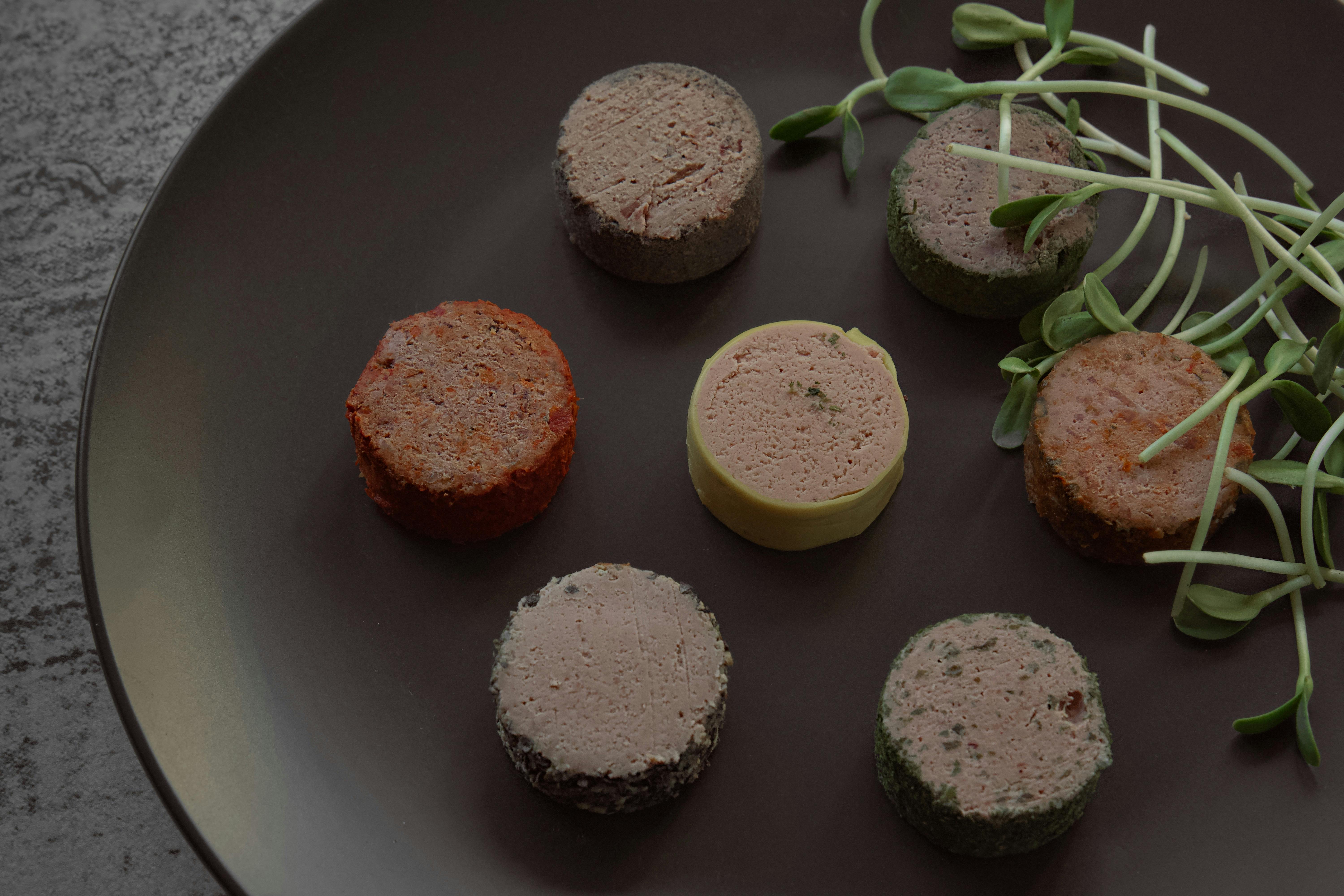 Pie Pieces on a Plate · Free Stock Photo