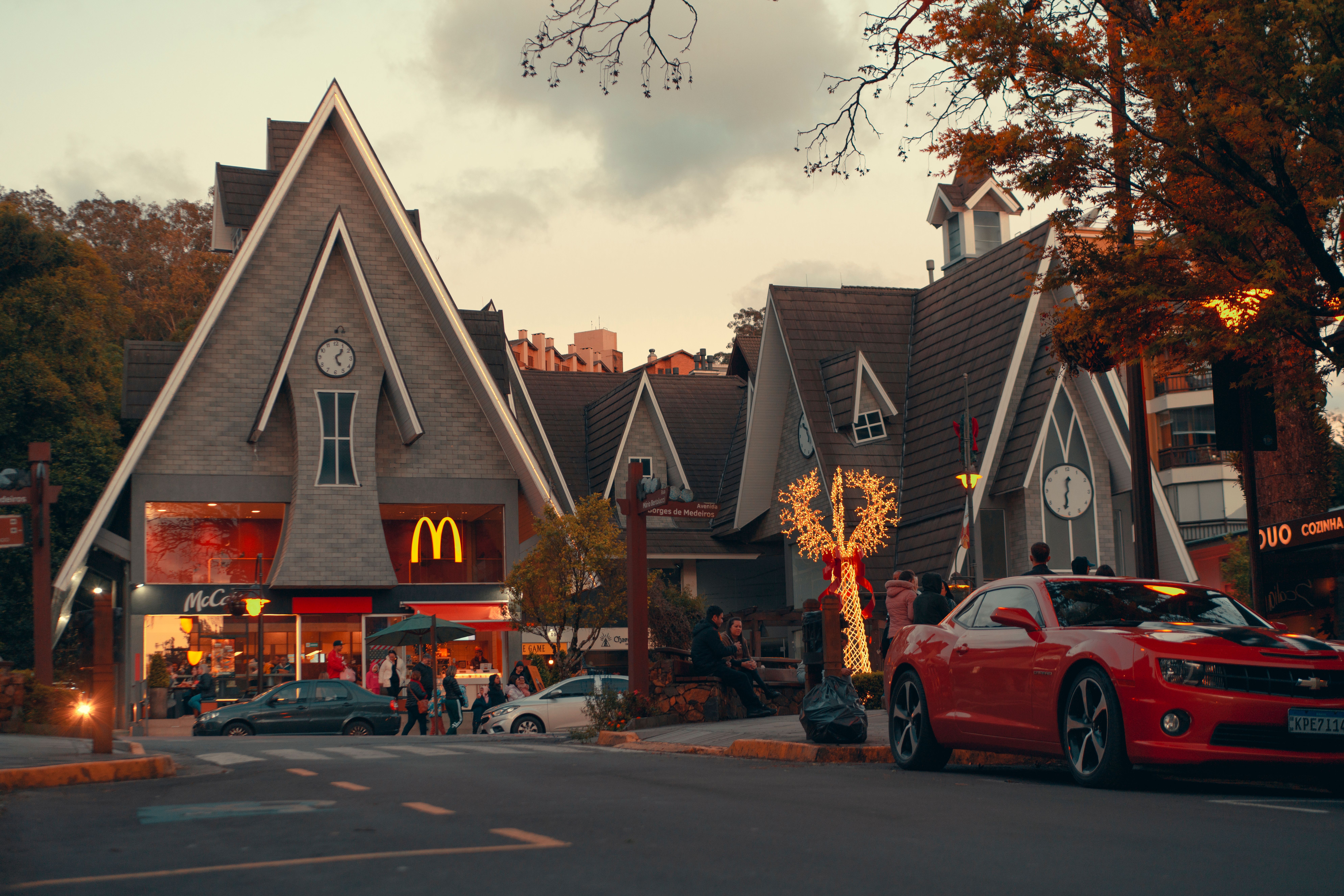 Mcdonalds Restaurant Photos, Download The BEST Free Mcdonalds ...