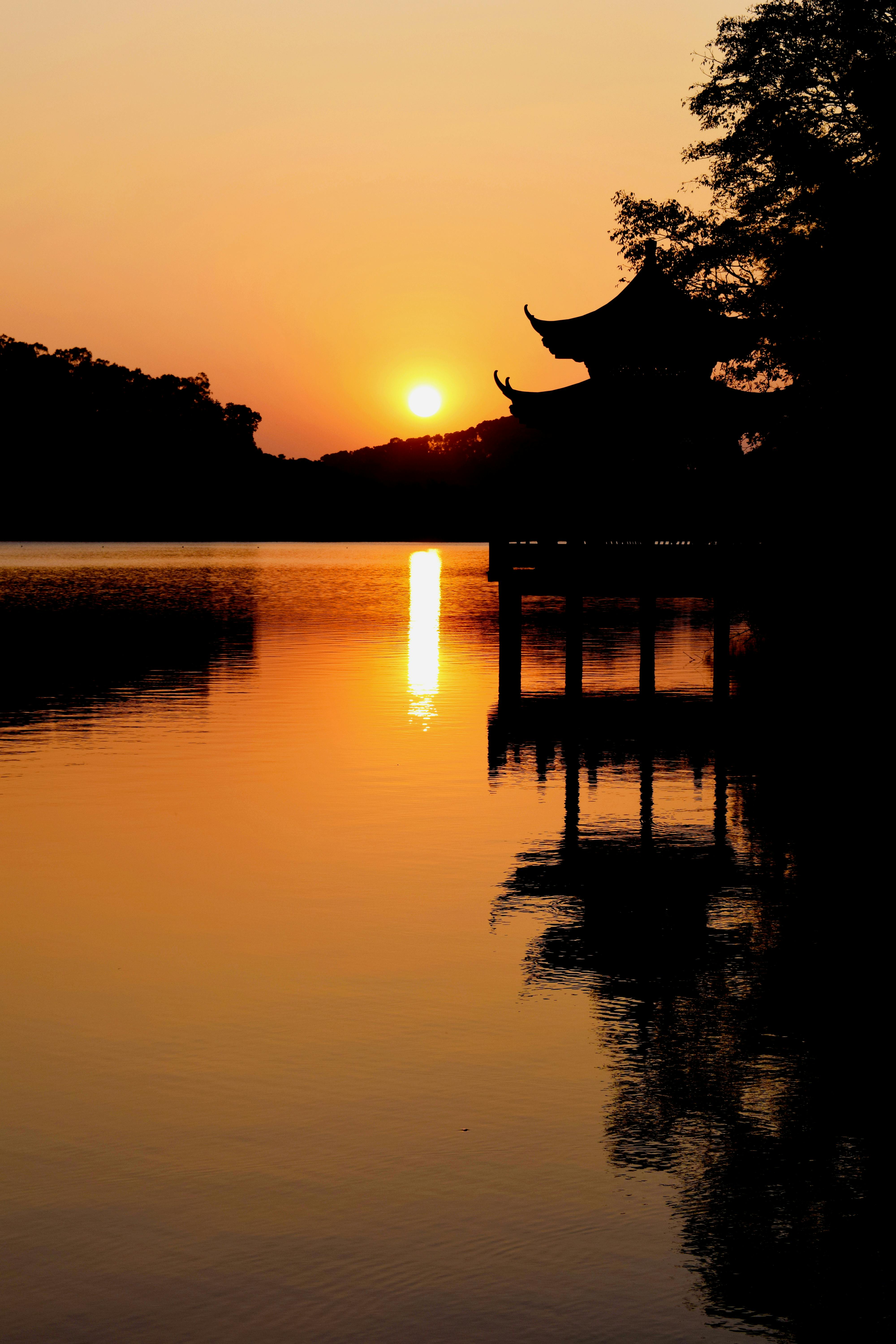 Reflected Sun Photos, Download The BEST Free Reflected Sun Stock Photos ...