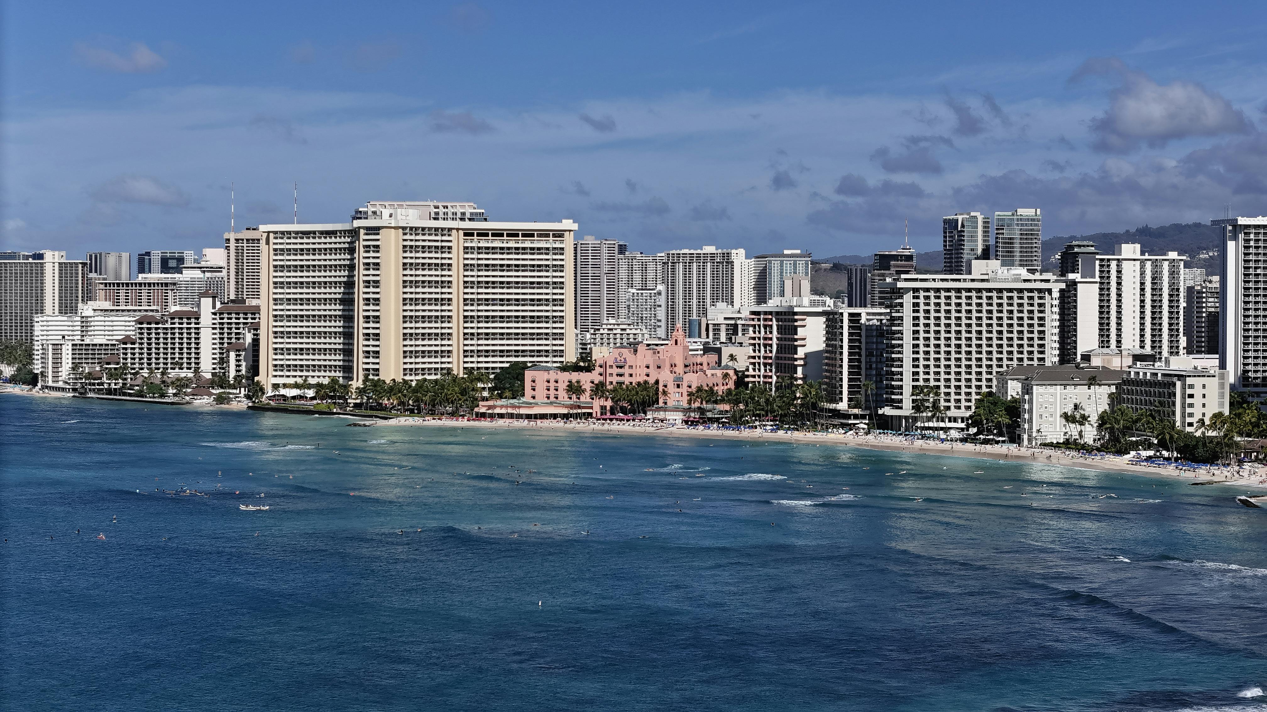 Ocean Shore in Honolulu, Hawaii, USA · Free Stock Photo