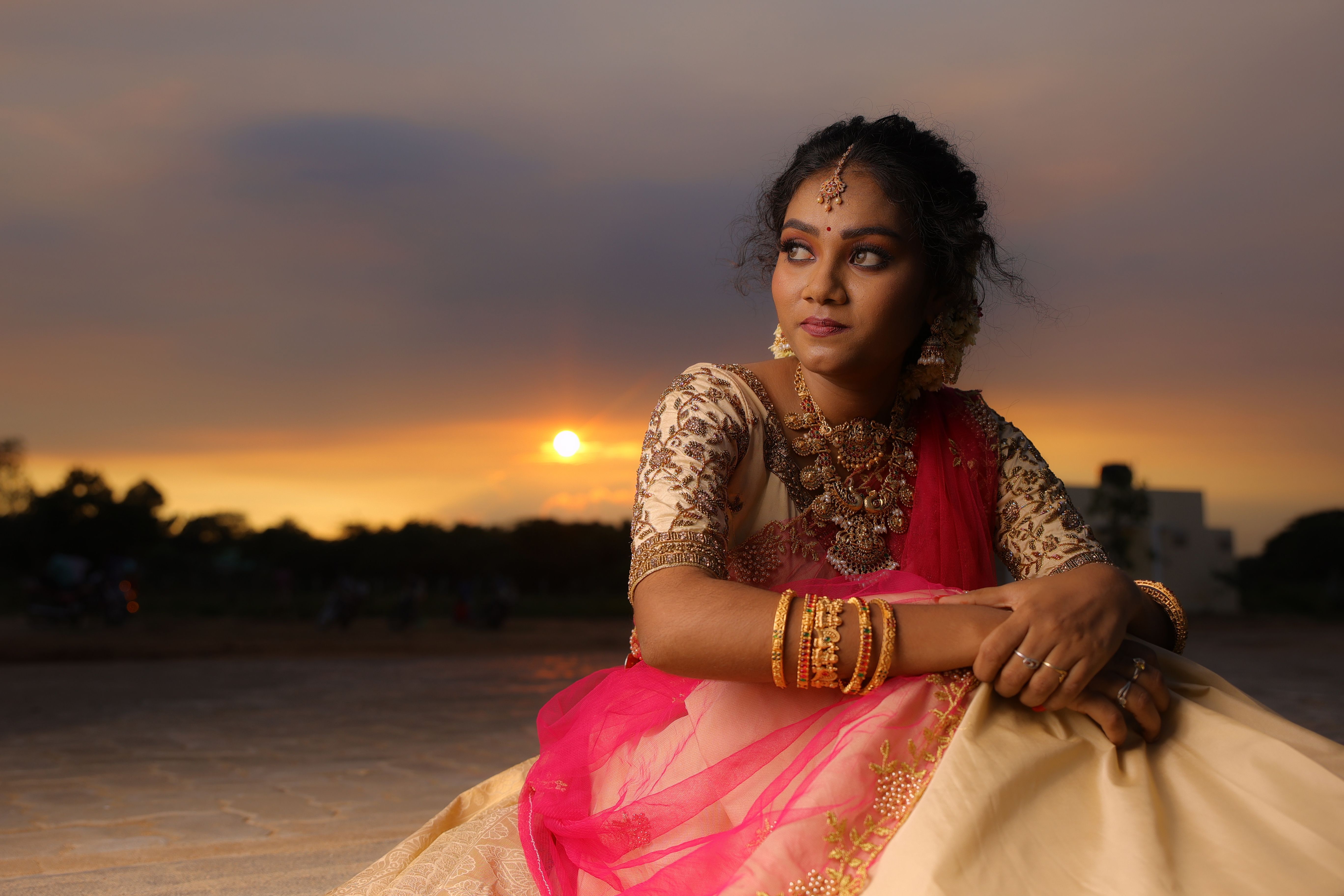 Indian Bride Sitting Photos, Download The BEST Free Indian Bride ...