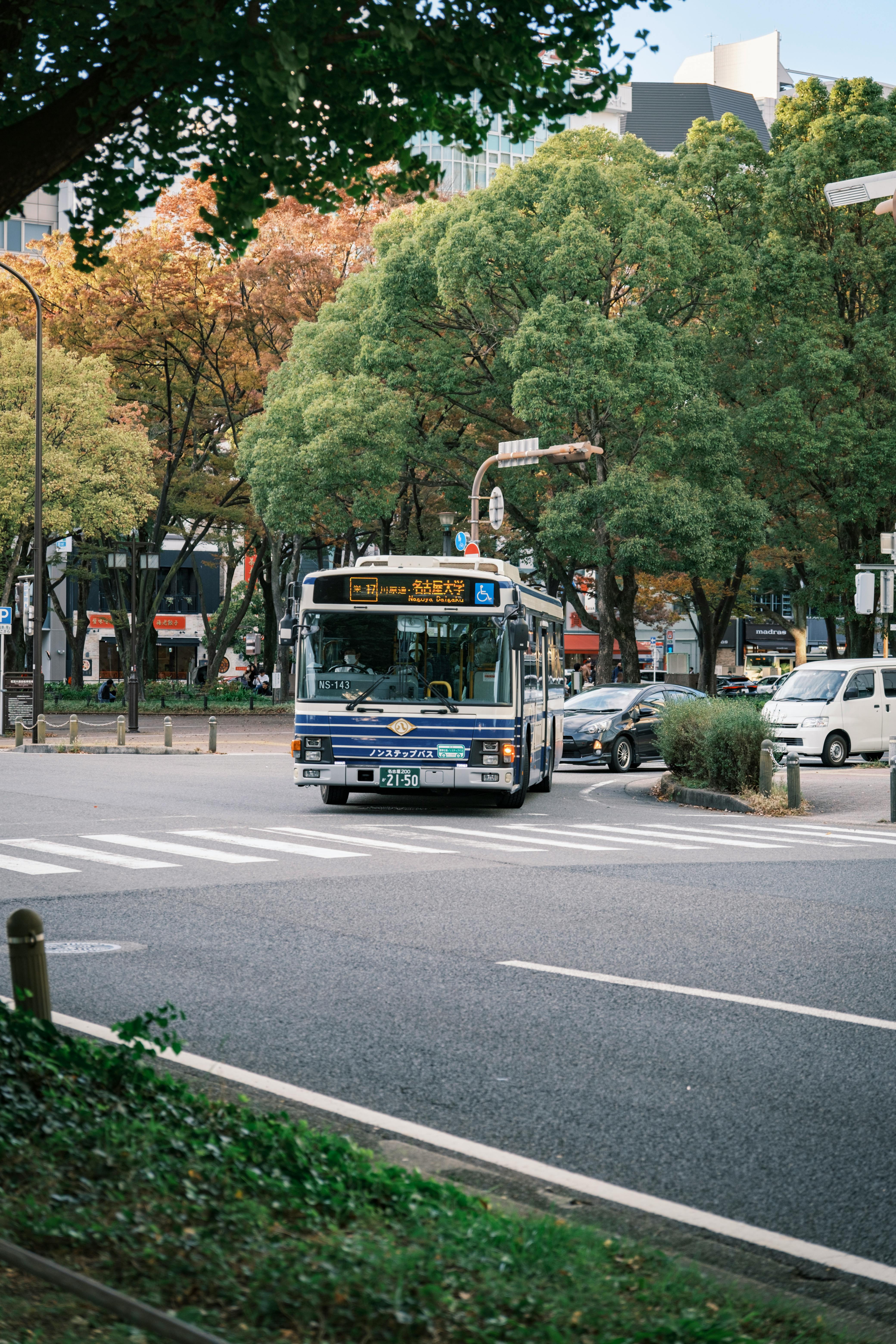 Bus Taking a Street Turn · Free Stock Photo