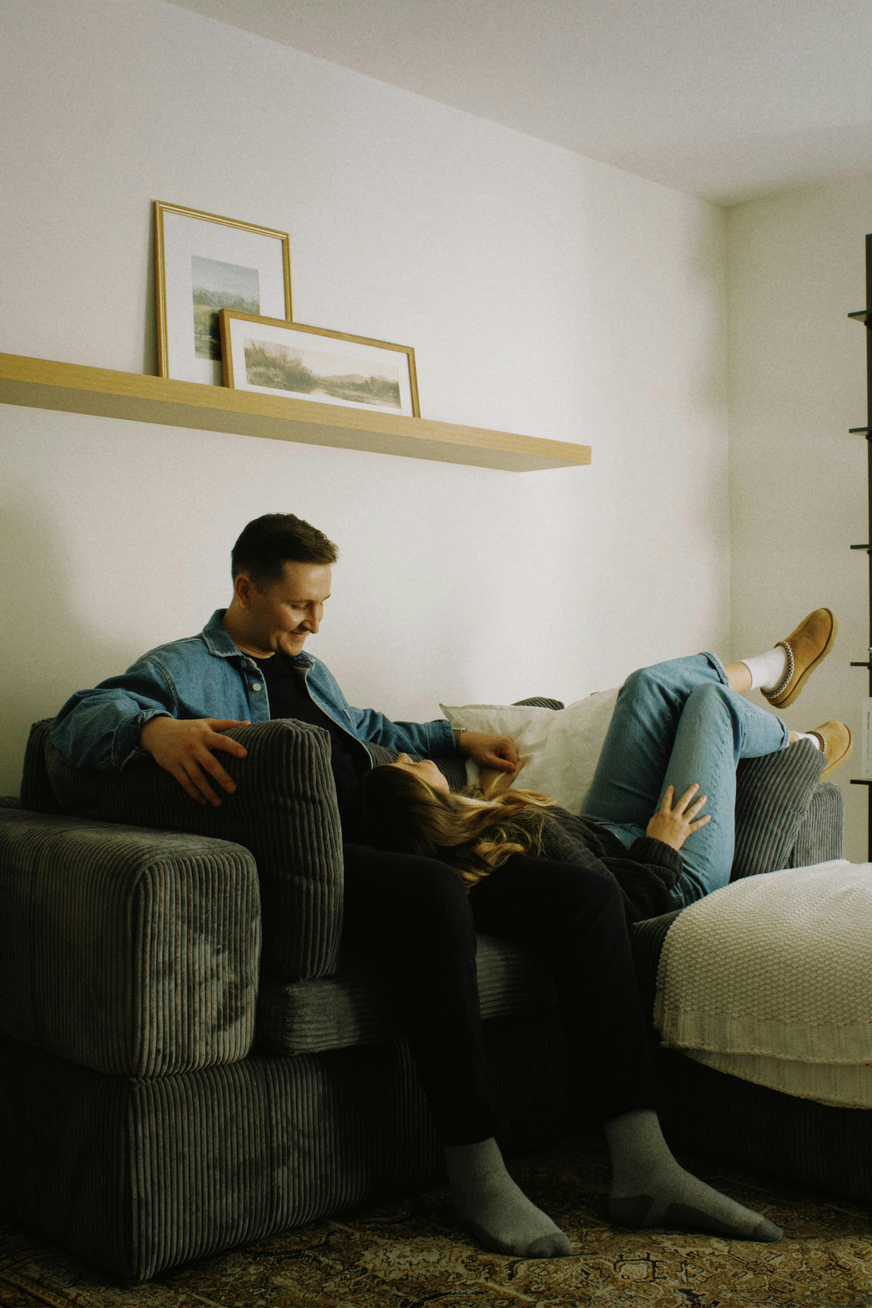 Scary Couch Photos, Download The BEST Free Scary Couch Stock Photos ...