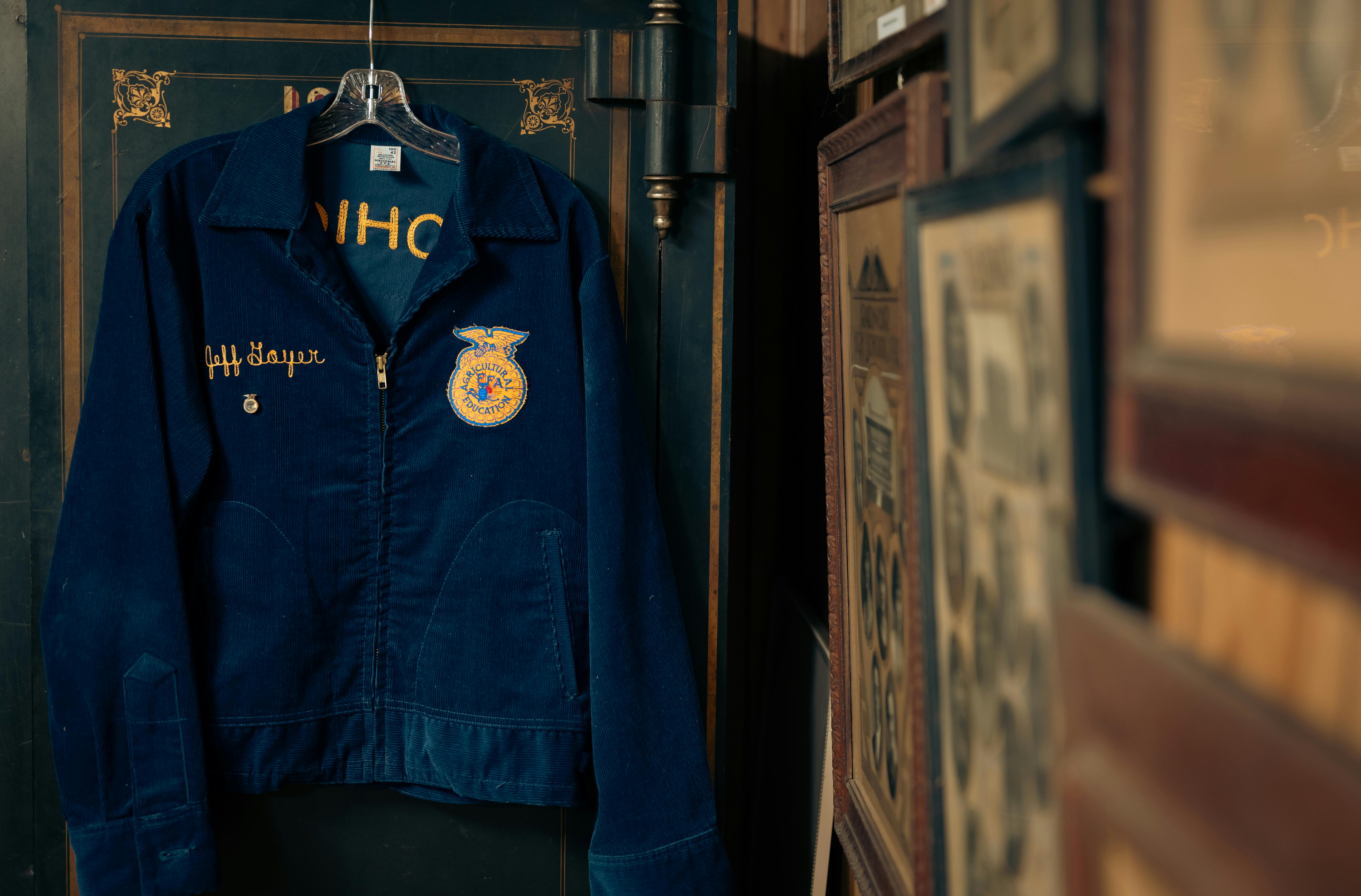 Clothes Logo Photos, Download The BEST Free Clothes Logo Stock Photos ...