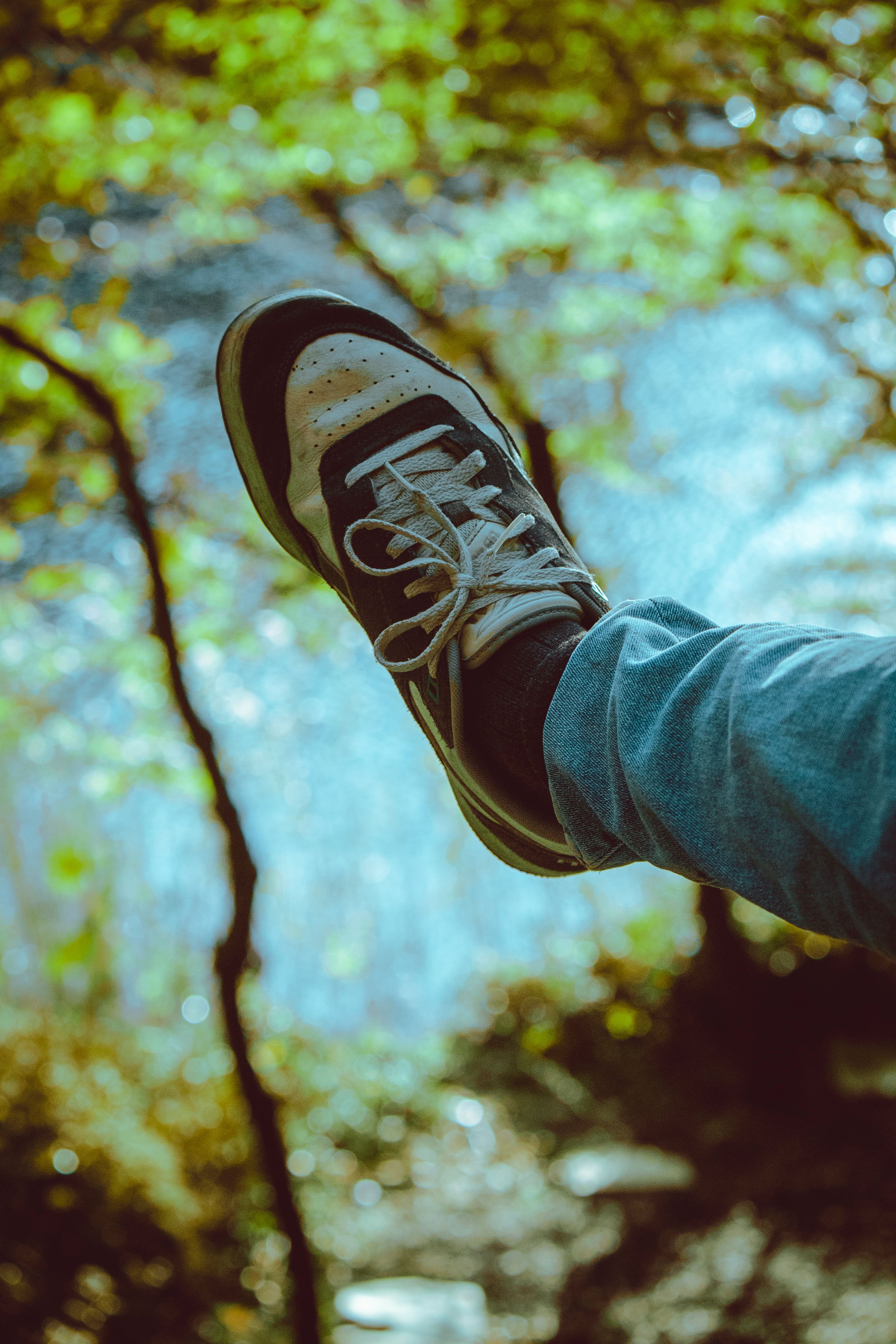 Shoe on Leg · Free Stock Photo