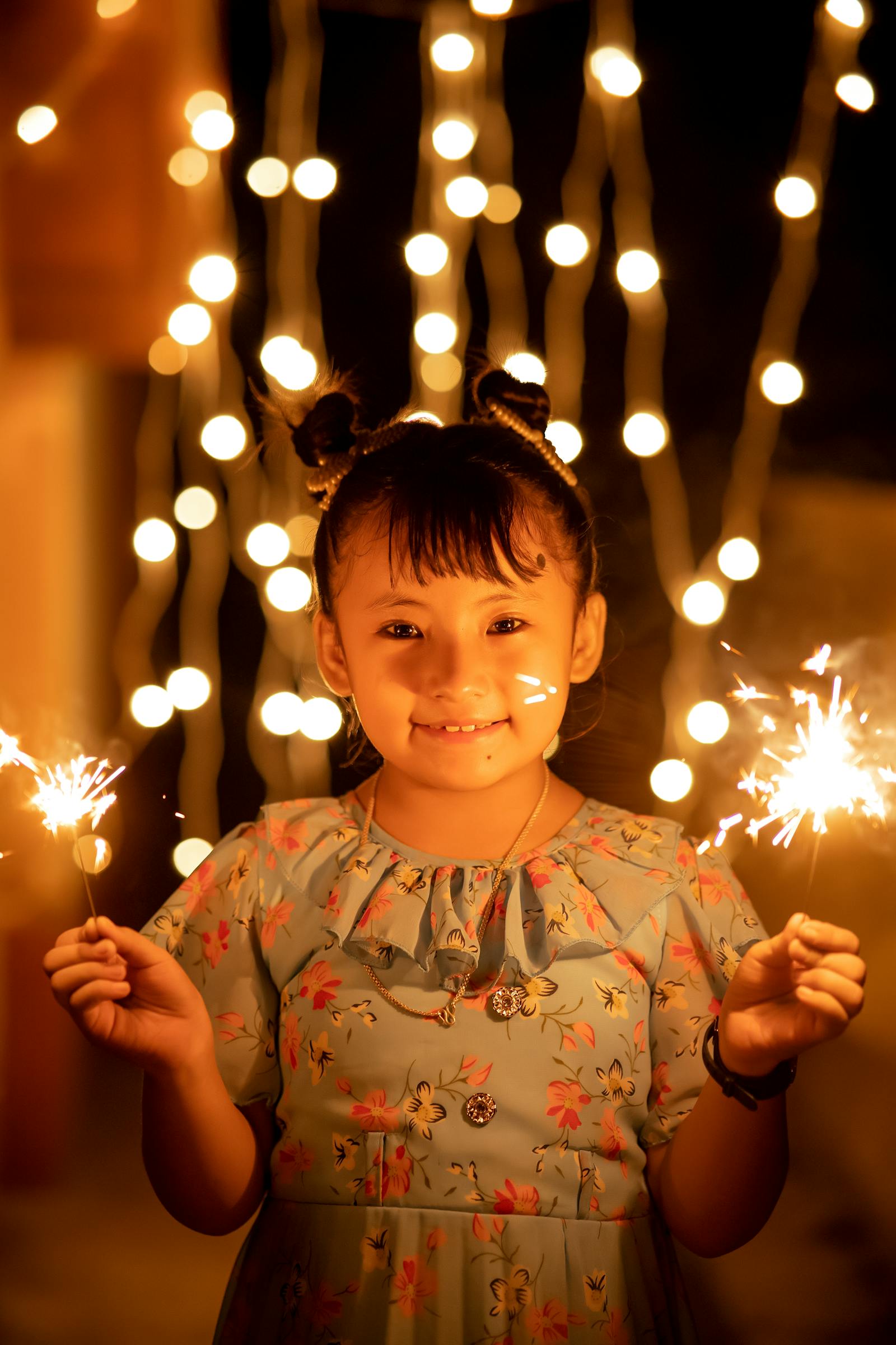 Fireworks Girl Photos, Download The BEST Free Fireworks Girl Stock ...