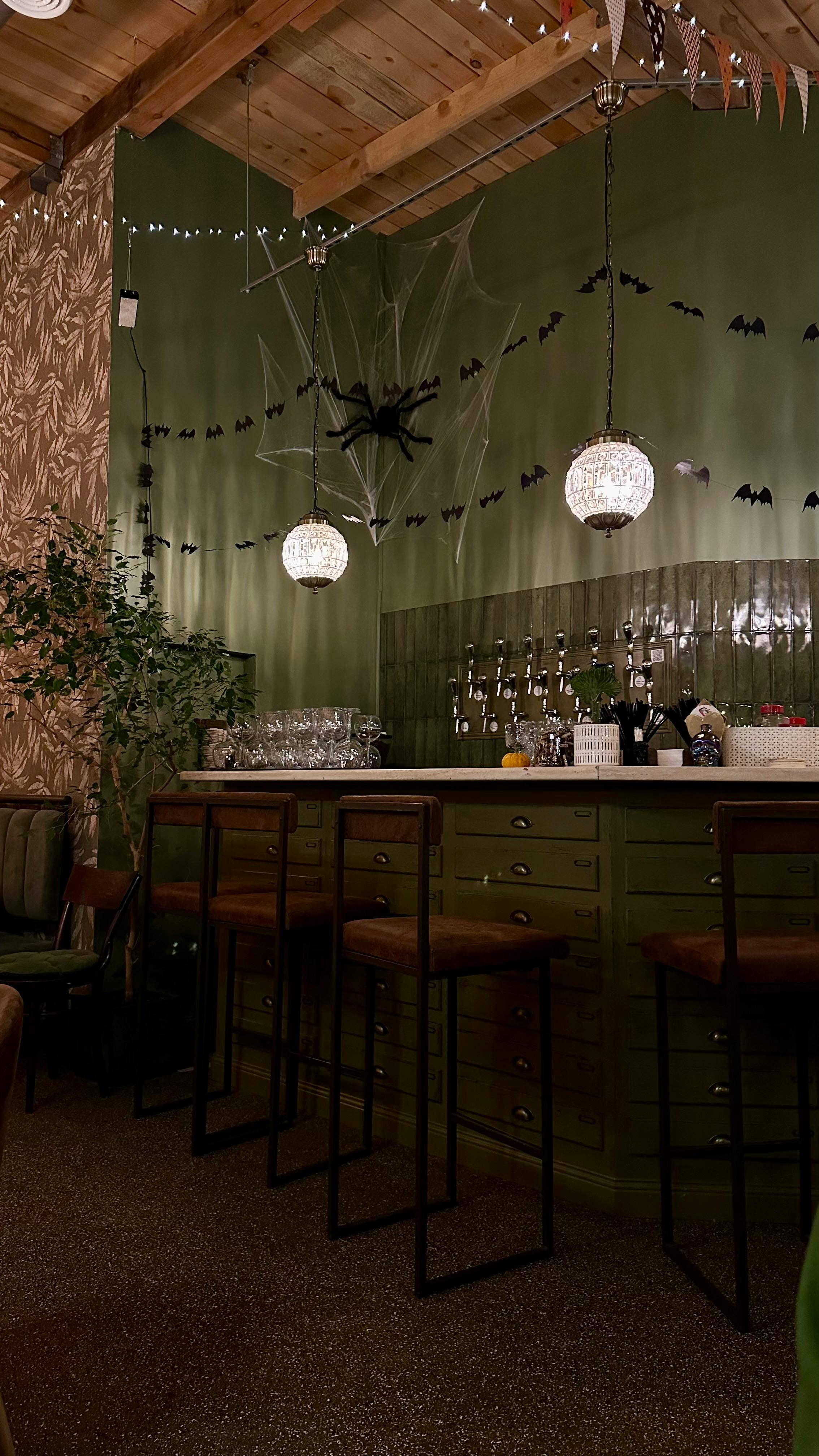 Bar Counter Photos, Download The BEST Free Bar Counter Stock Photos ...