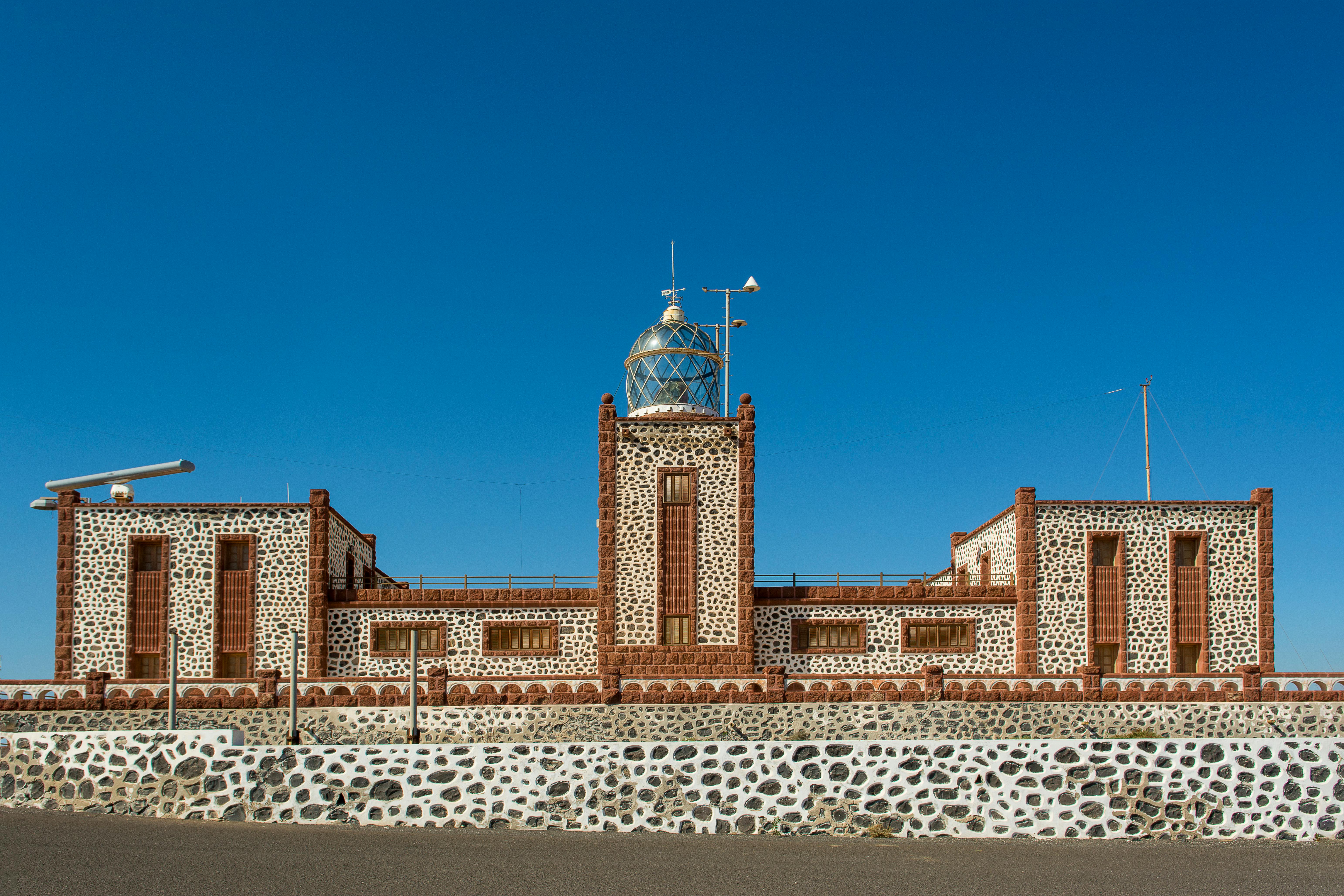 Lighthouse · Free Stock Photo