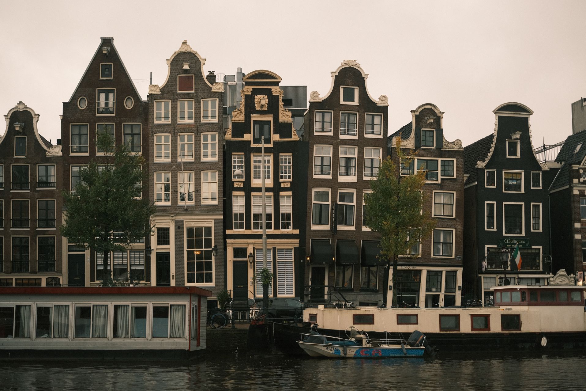 Netherlands Antillean Guilder Currency Guide for Travelers