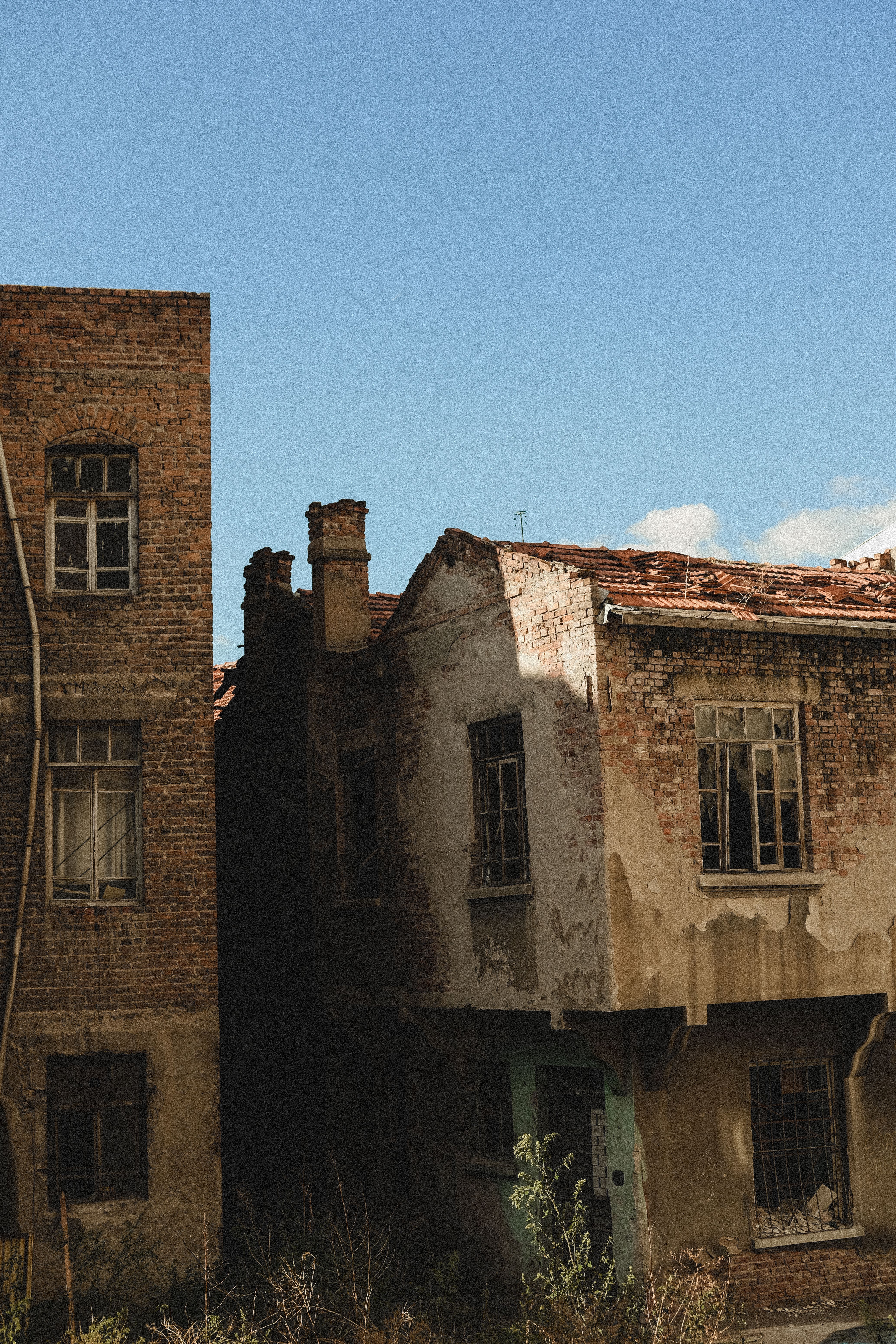 World Crumbling Photos, Download The BEST Free World Crumbling Stock ...