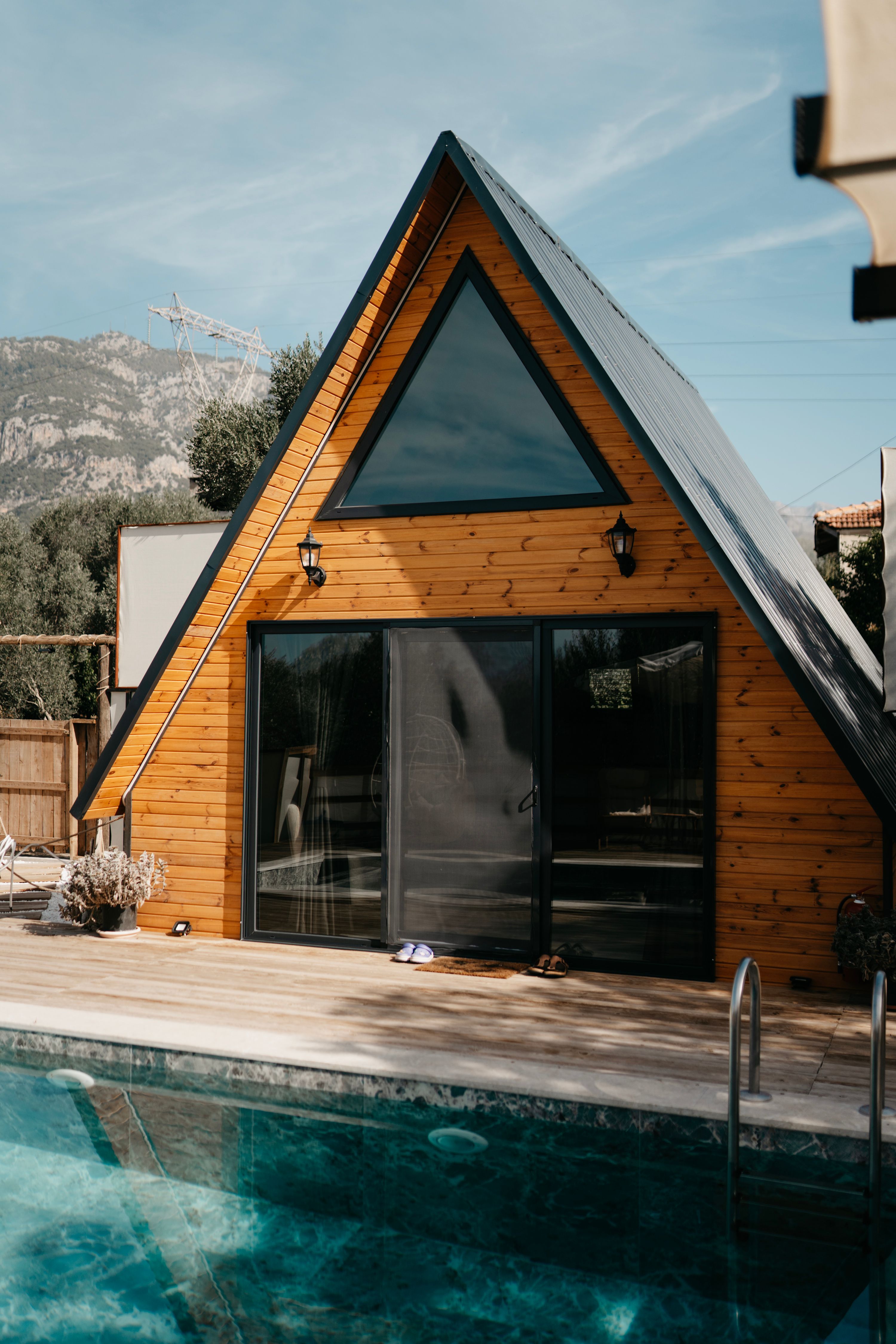 Exterior of a Modern Wooden Hut · Free Stock Photo