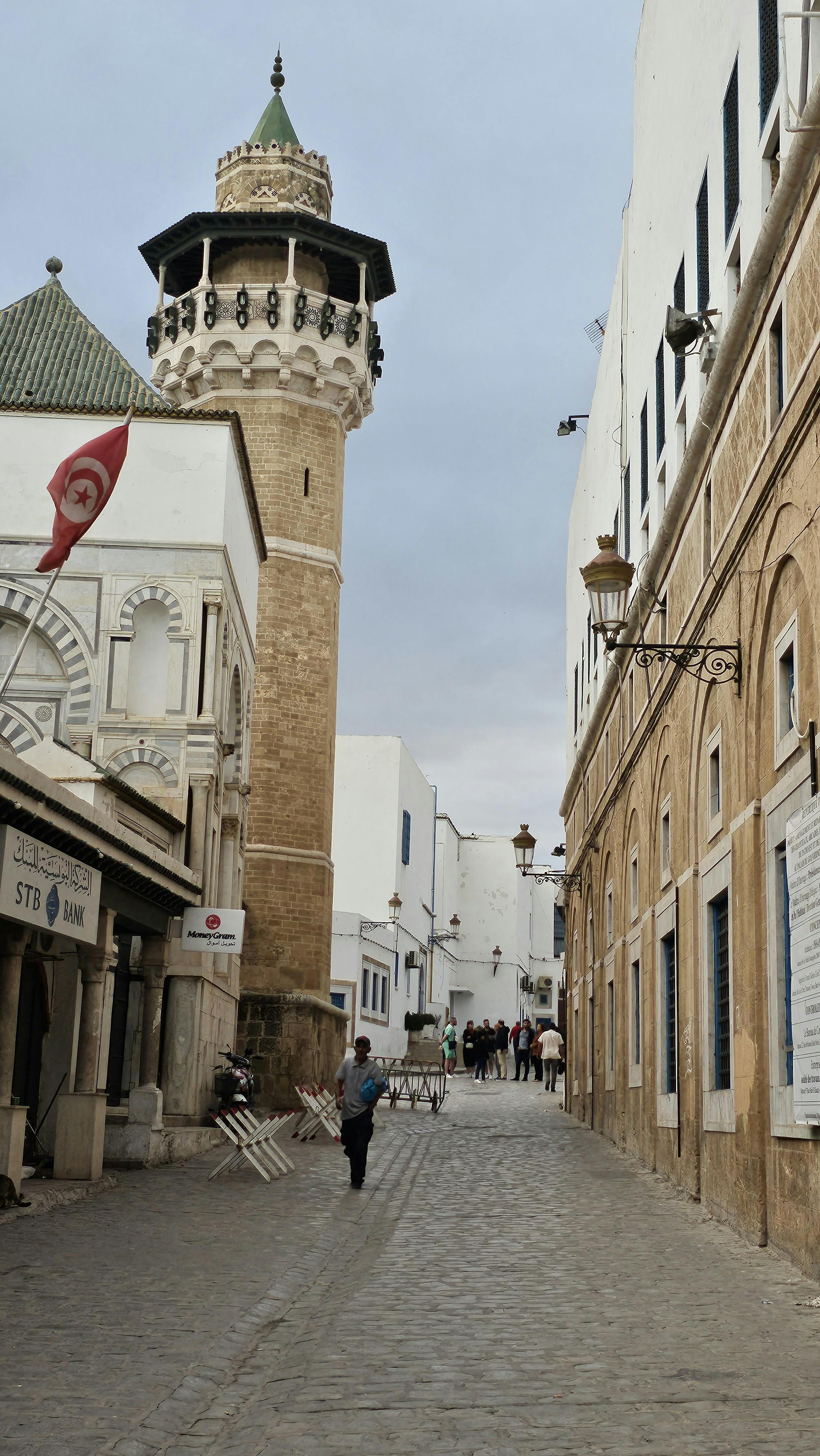 높은, 랜드마크, 로우앵글 샷, 멕카, 시계탑, 이슬람 건축, 지역 랜드마크, 클래식에 관한 무료 스톡 사진