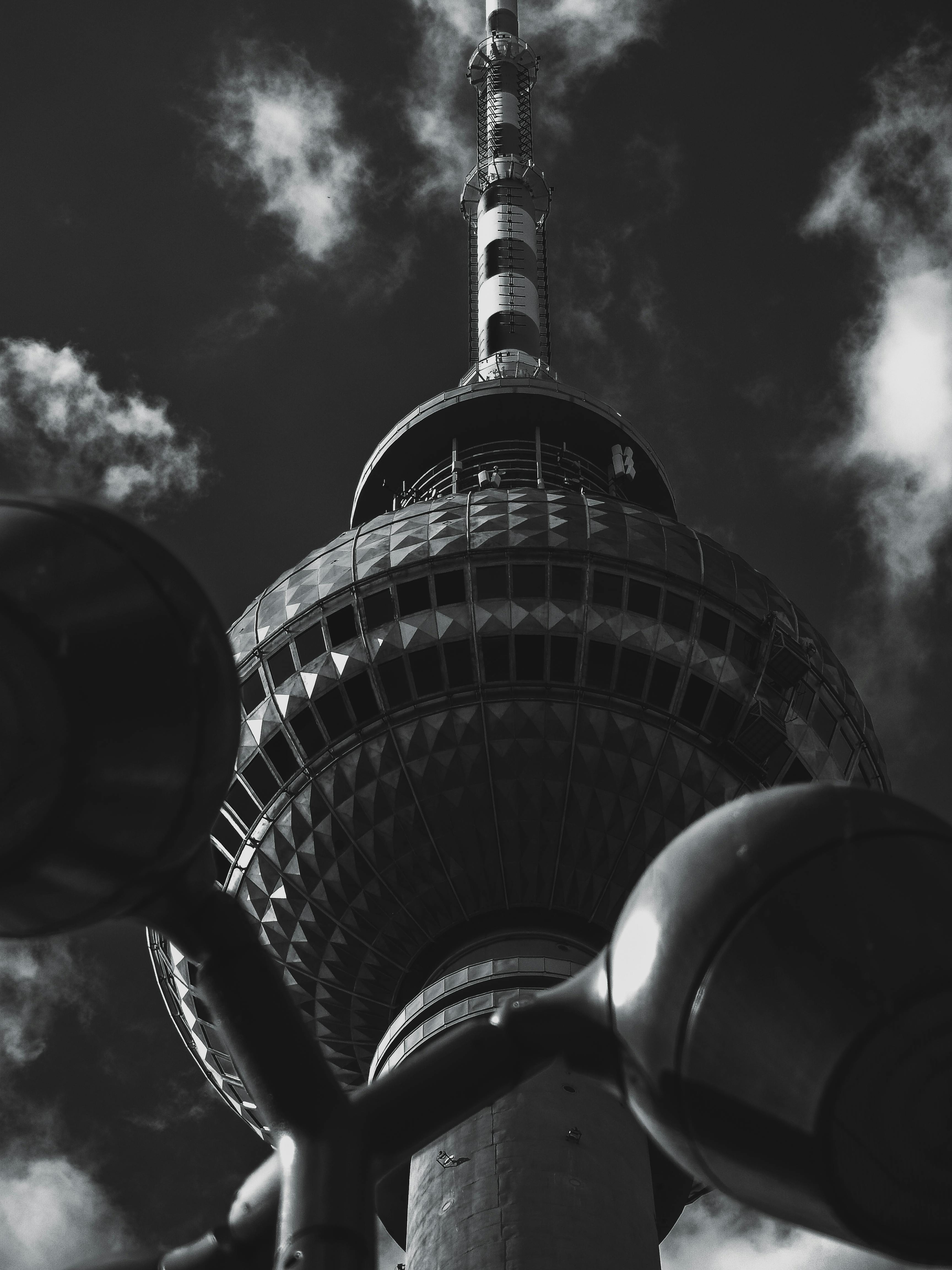 Gray Pointed Building · Free Stock Photo