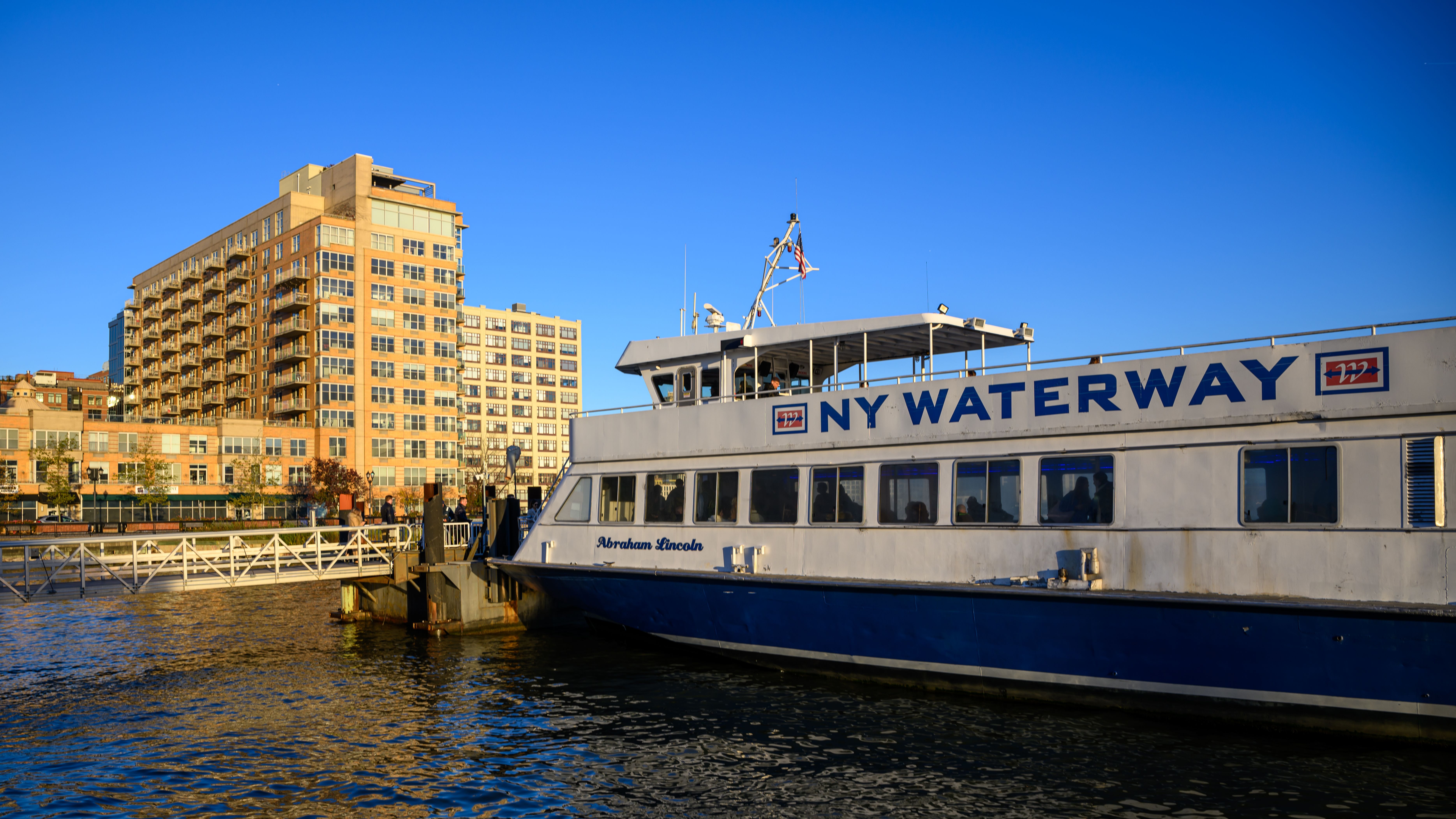 Ferry in City Harbor · Free Stock Photo