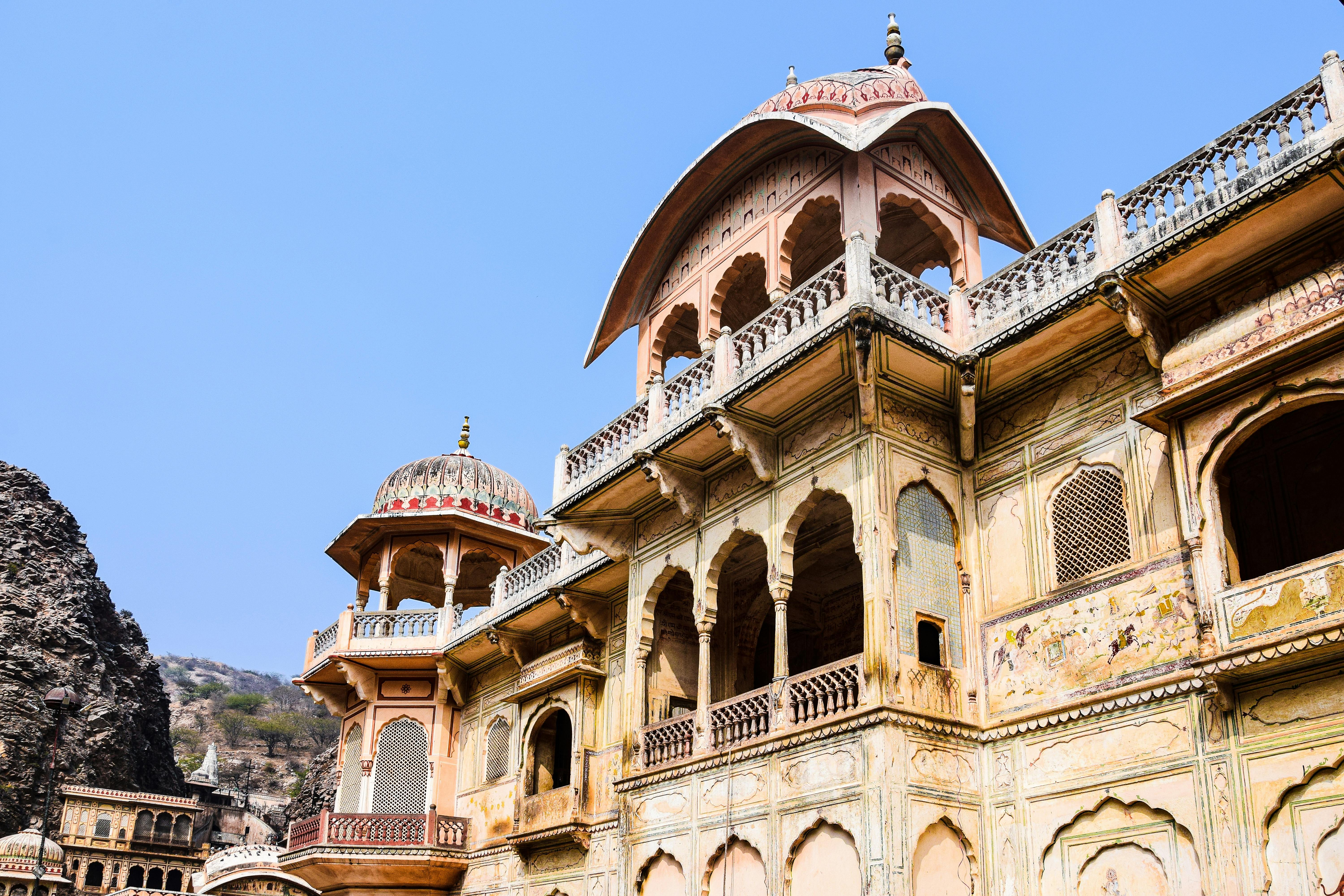 Vintage Palace Wall · Free Stock Photo