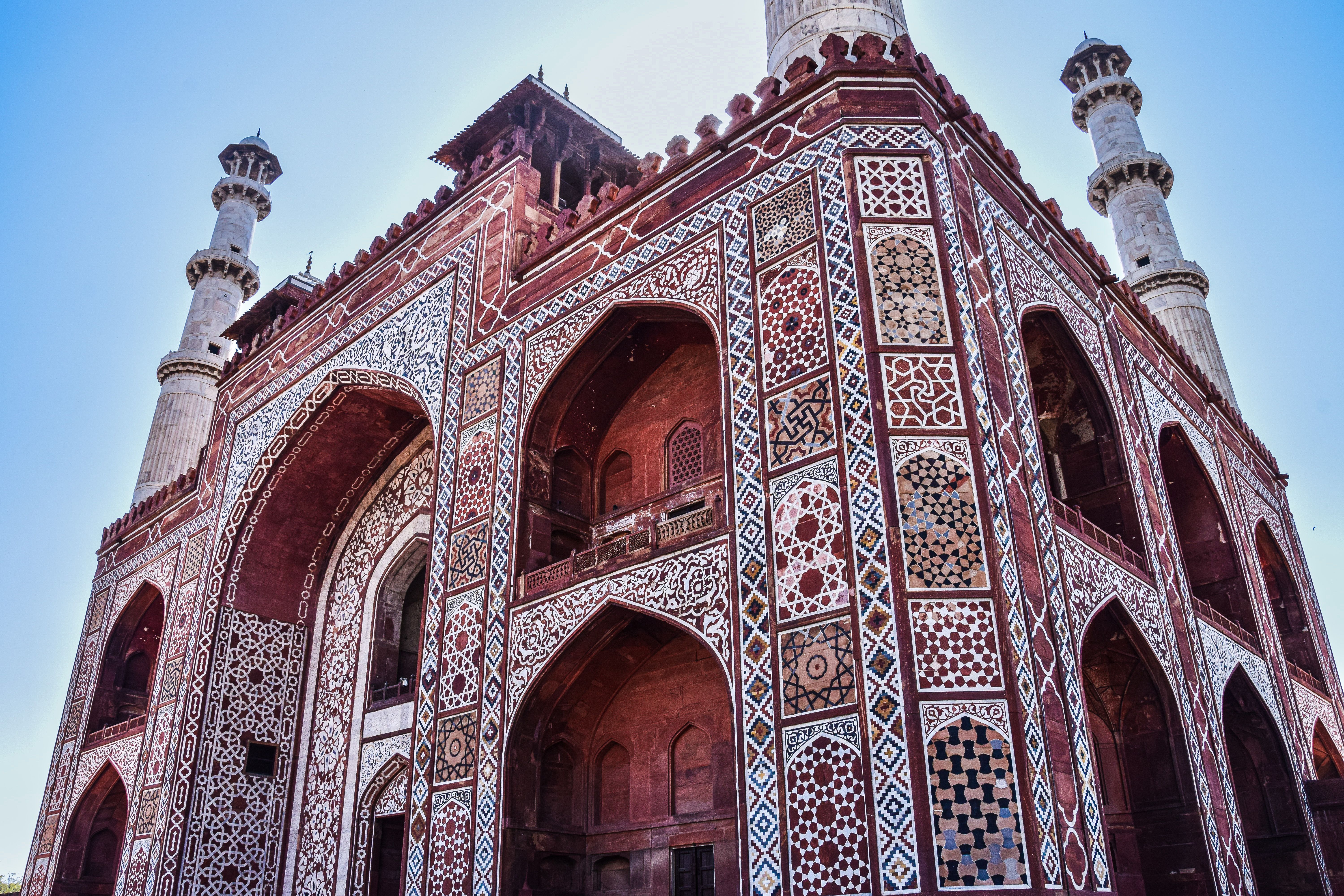 Facade of the Akbars Tomb in Sikandra, Agra, India · Free Stock Photo