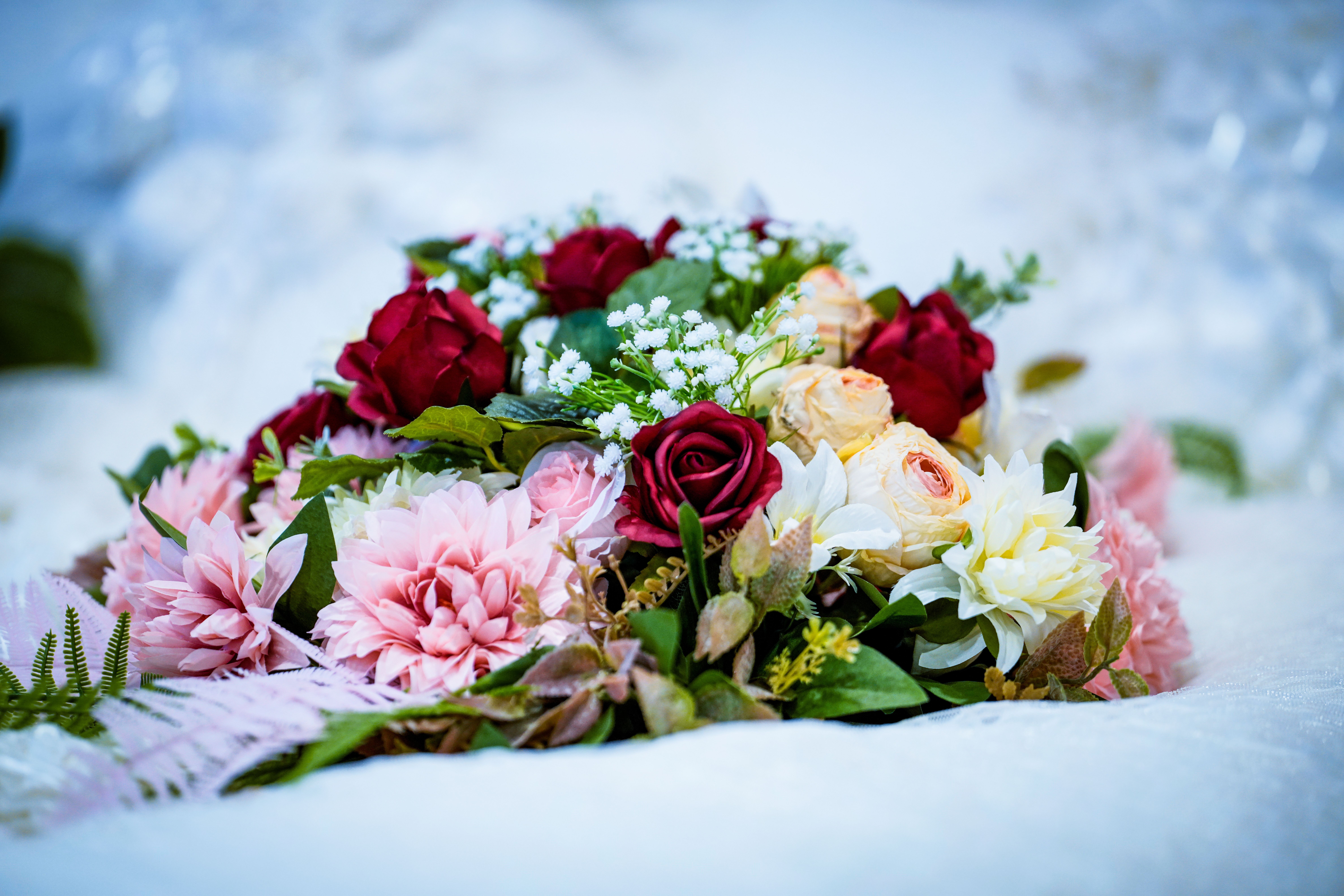 Close-up of a Composition of Flowers · Free Stock Photo