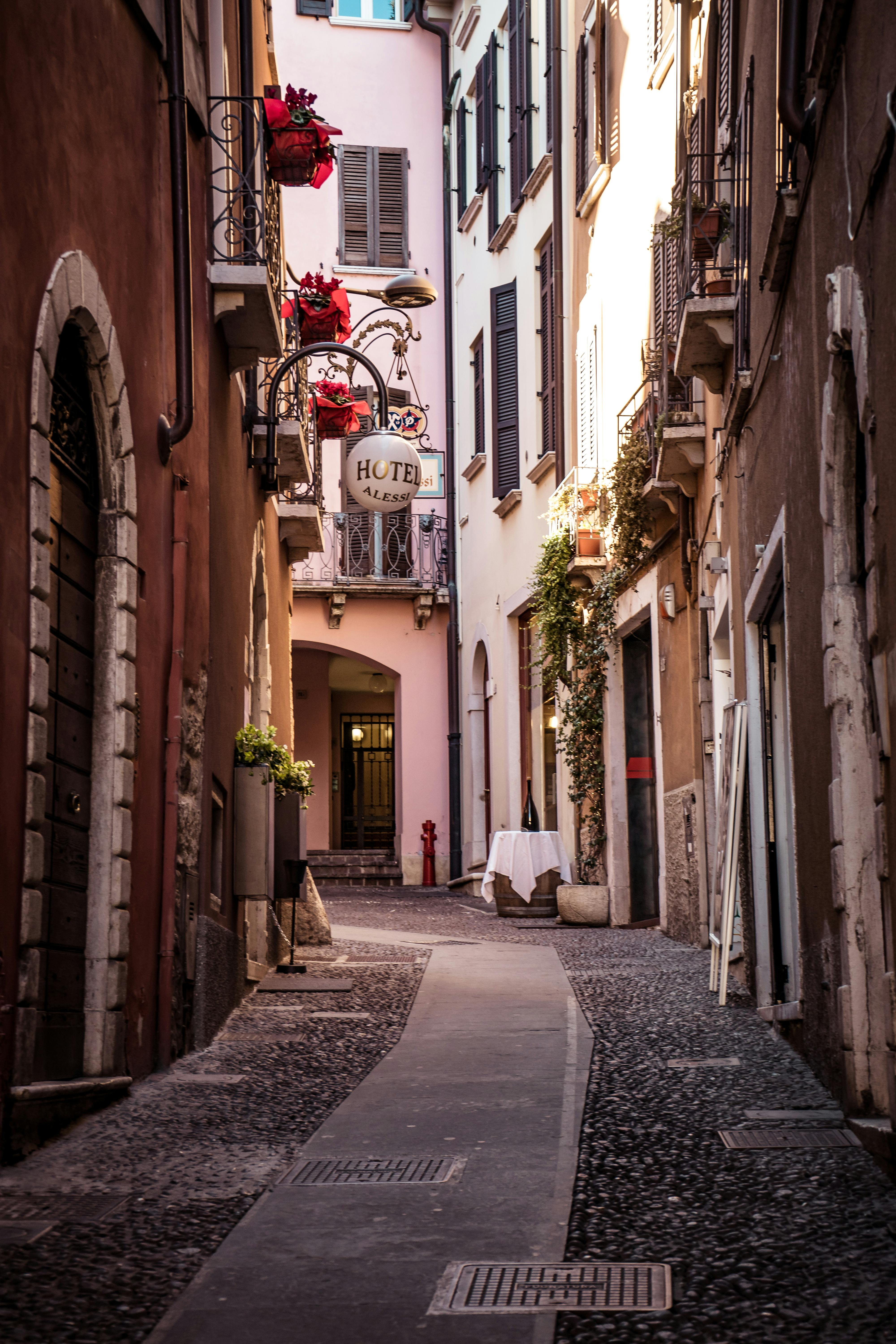 400,000+ Best Street Photos · 100% Free Download · Pexels Stock Photos