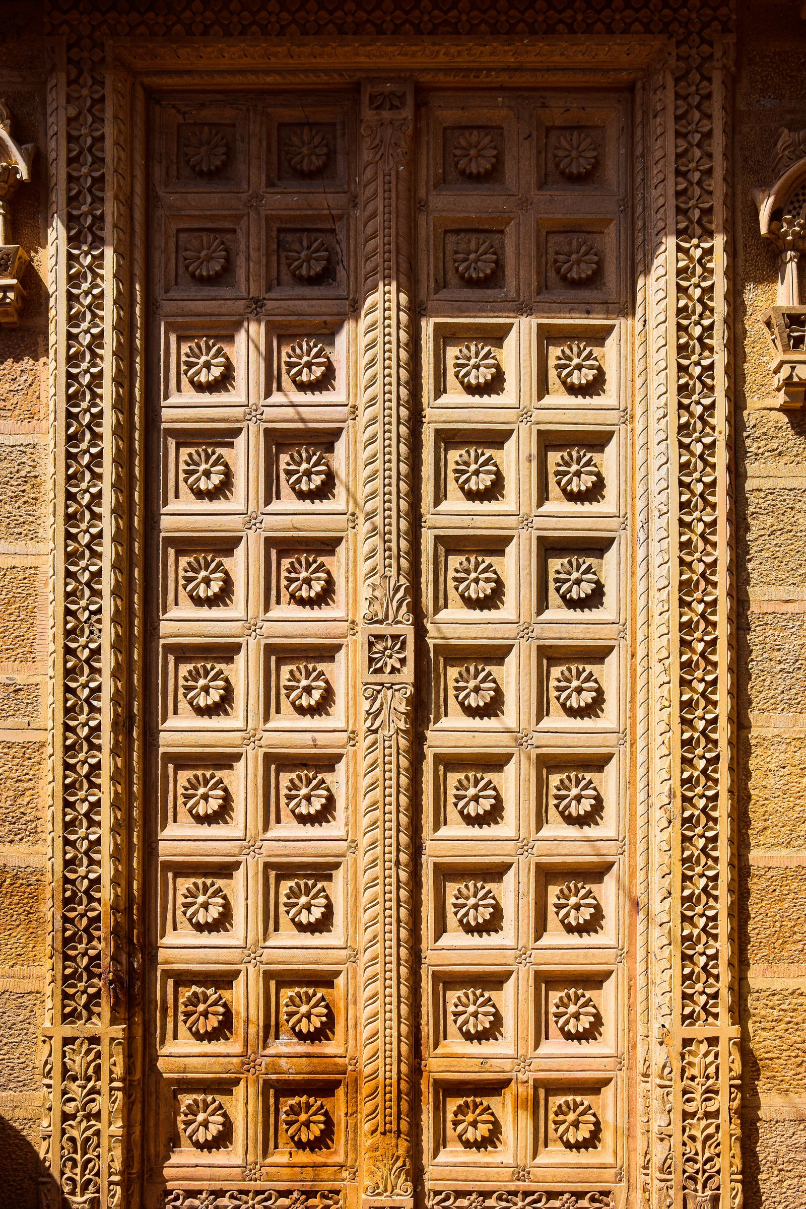 Ancient Indian Temple Doors Photos, Download The BEST Free Ancient ...