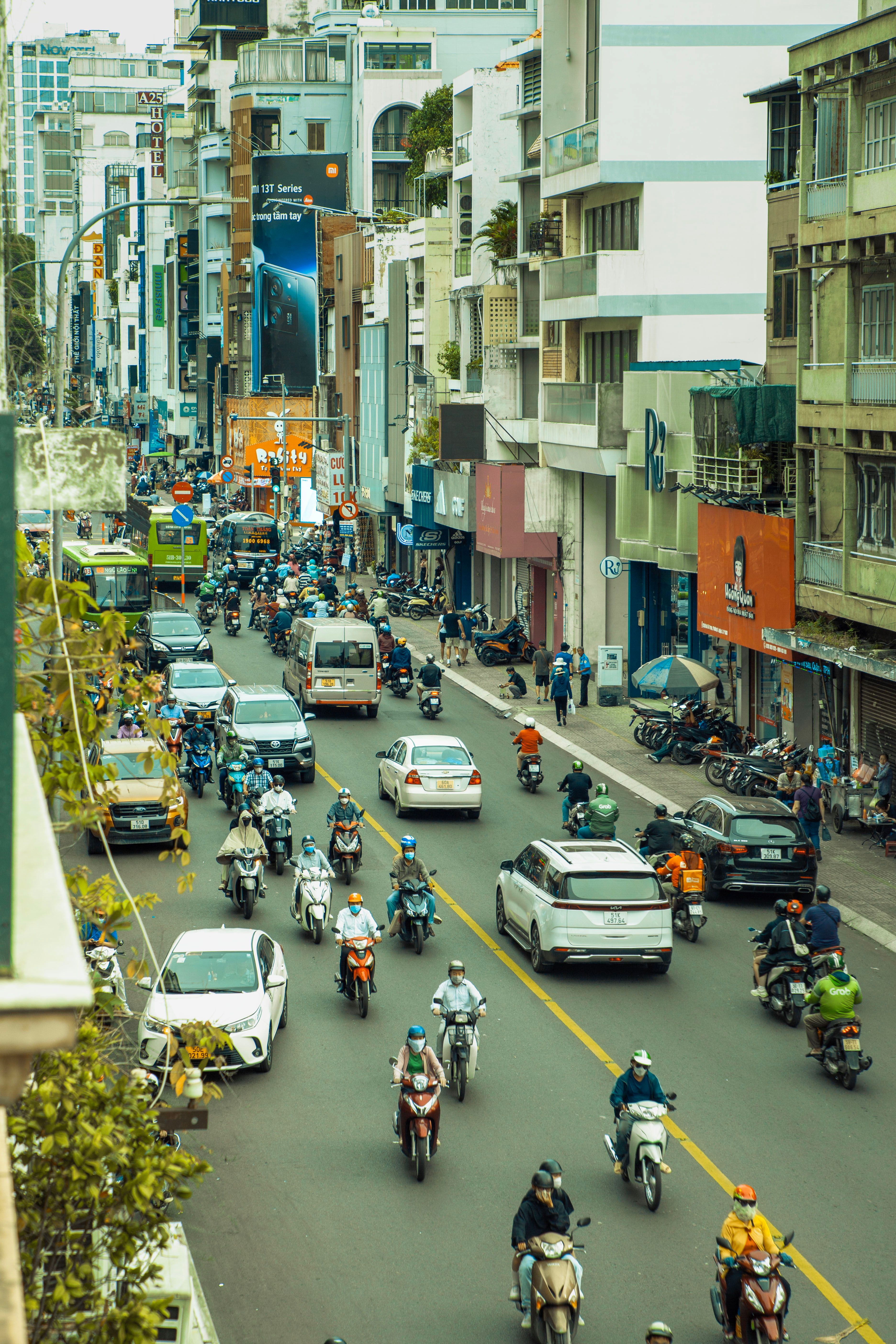 View of a Busy City Street · Free Stock Photo