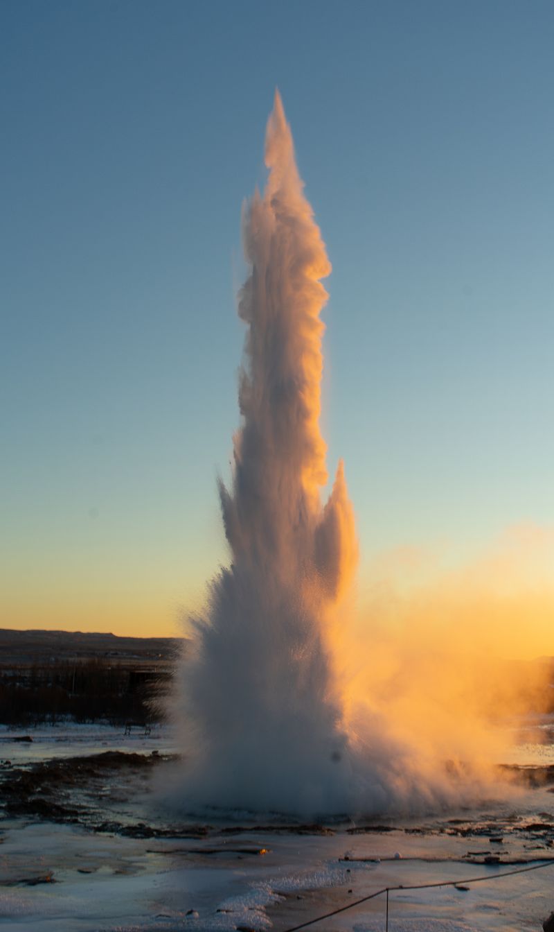Water Geyser Photos, Download The BEST Free Water Geyser Stock Photos ...