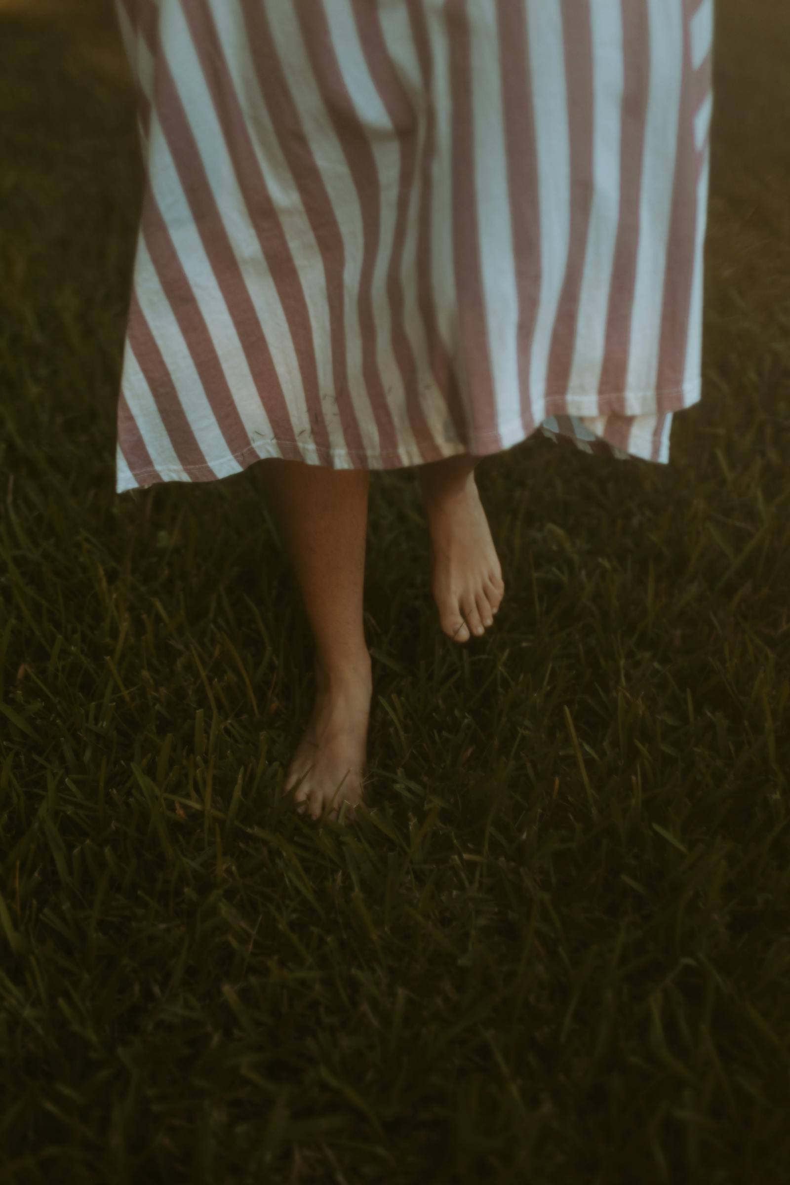 Feet In Grass Photos, Download The BEST Free Feet In Grass Stock Photos ...