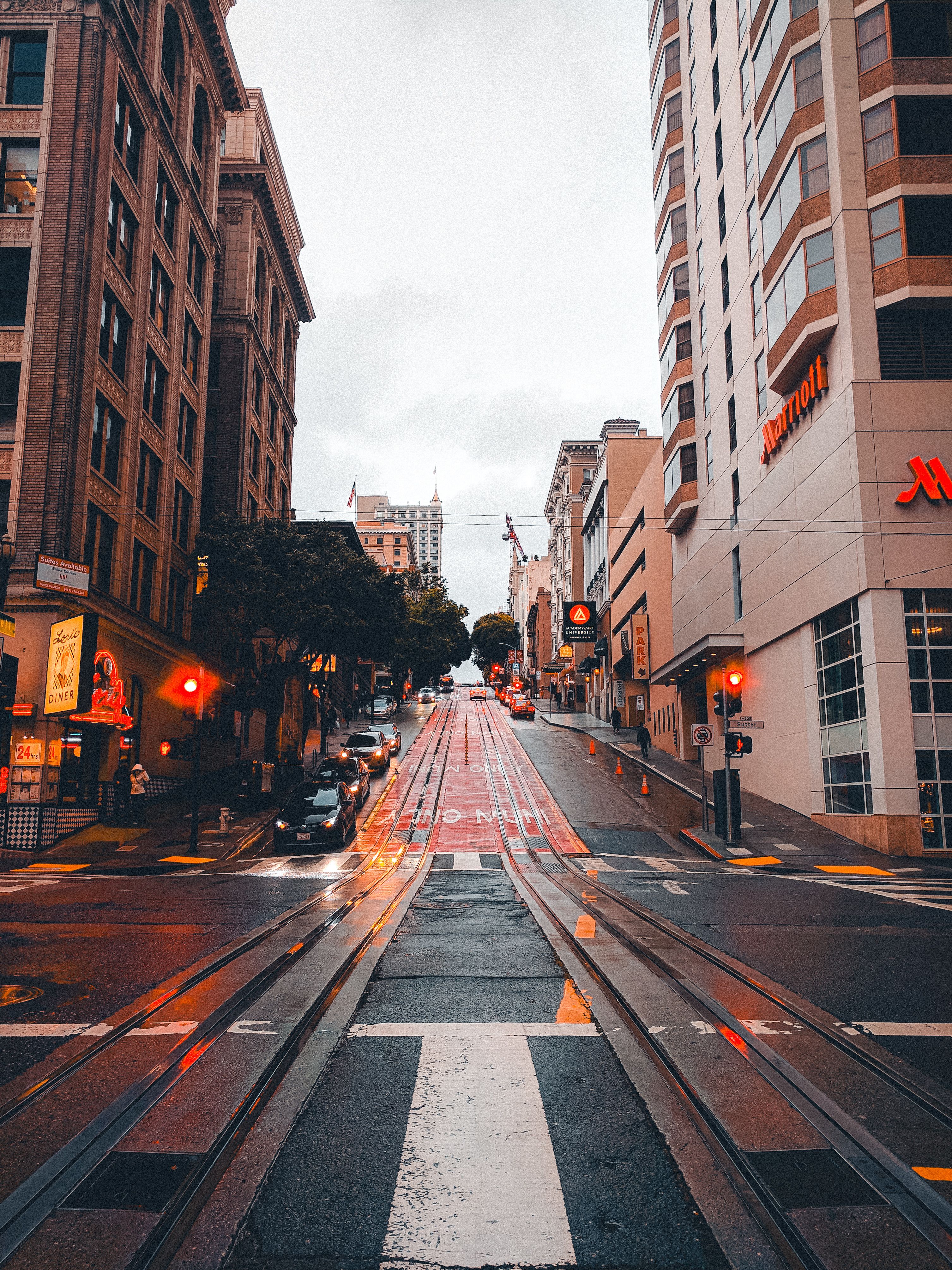 Street Going Uphill in City · Free Stock Photo