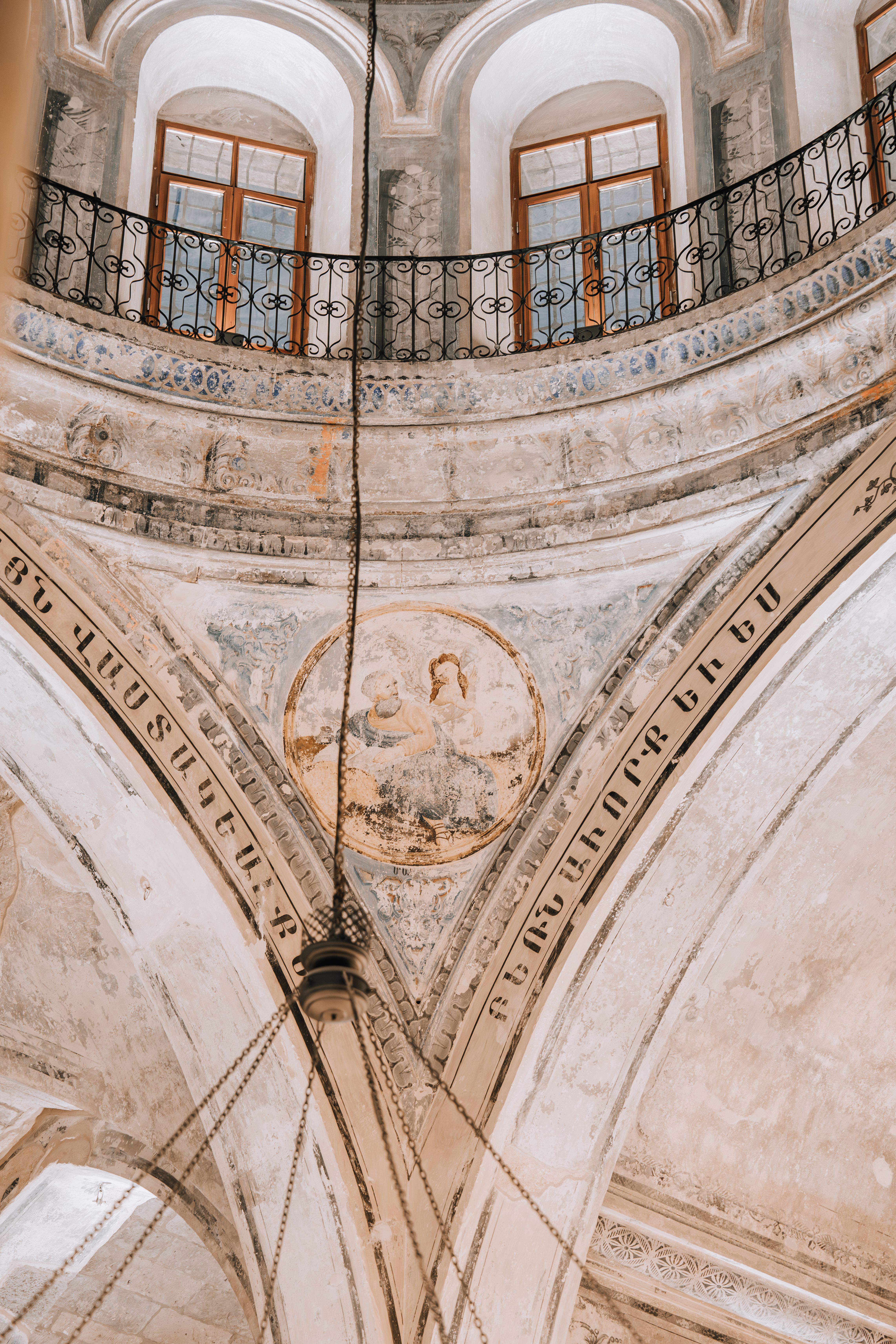 Ornate Ceiling and Balcony in a Historical Church · Free Stock Photo