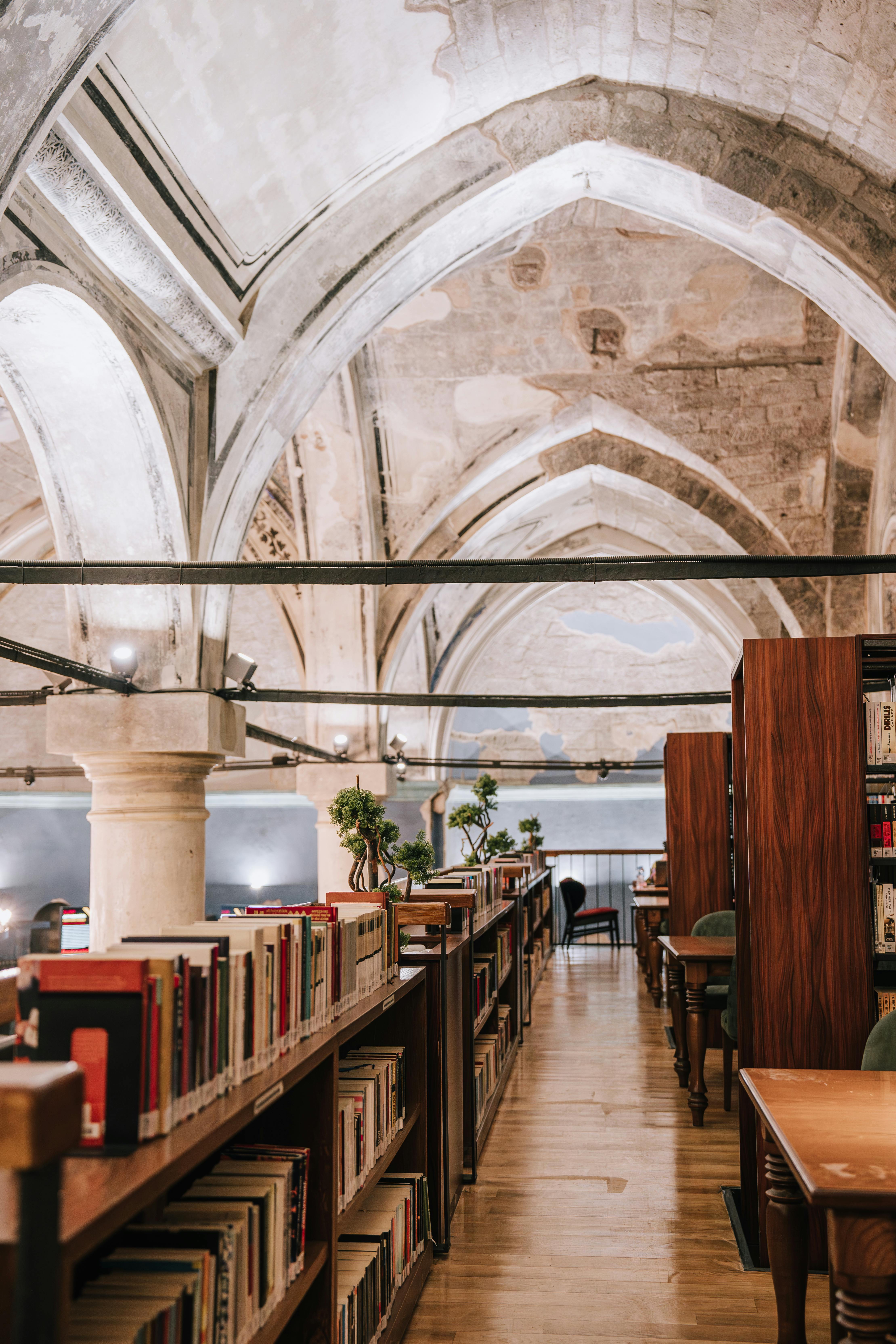 Interior of Library · Free Stock Photo