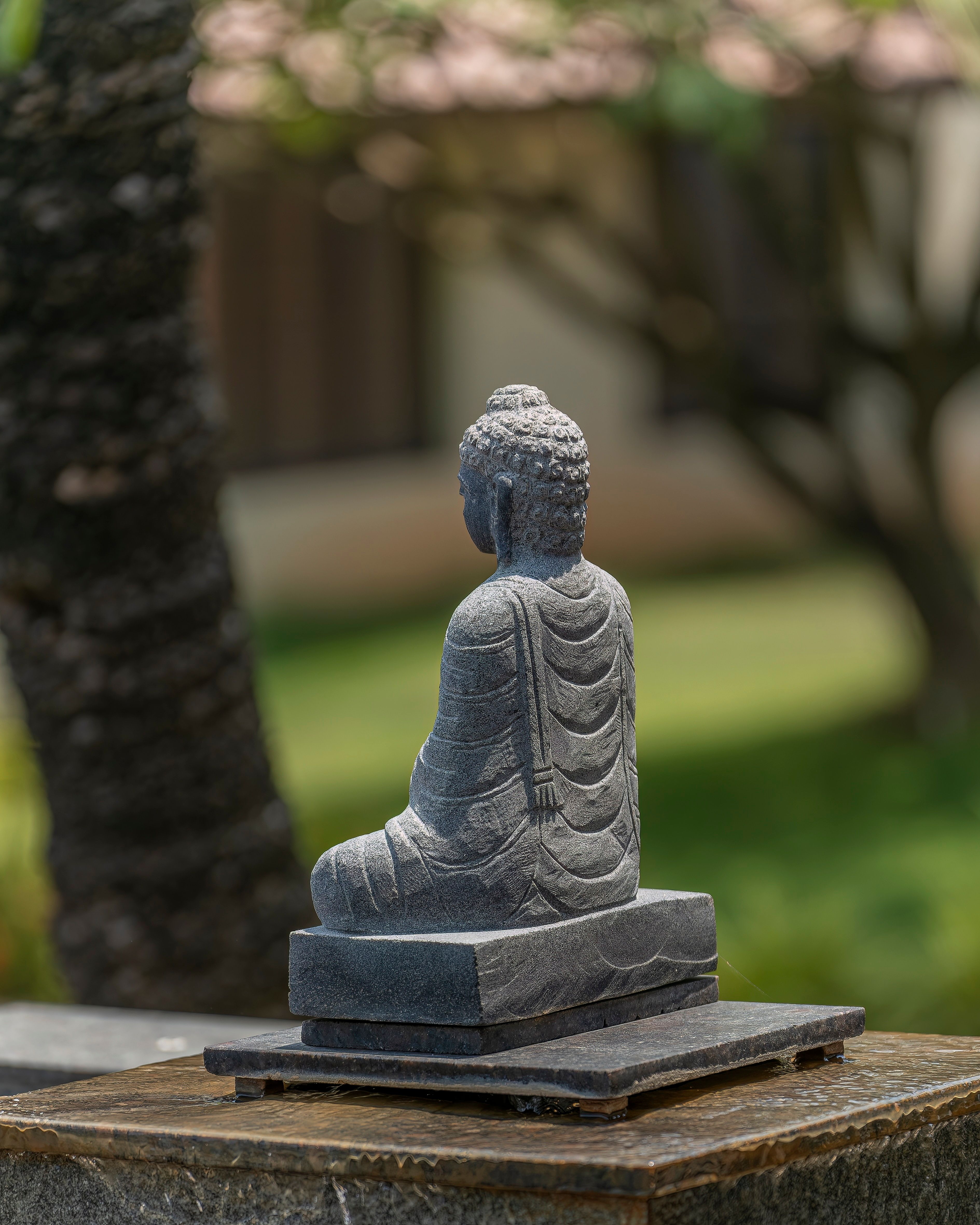 Traditional Buddha Sculpture · Free Stock Photo