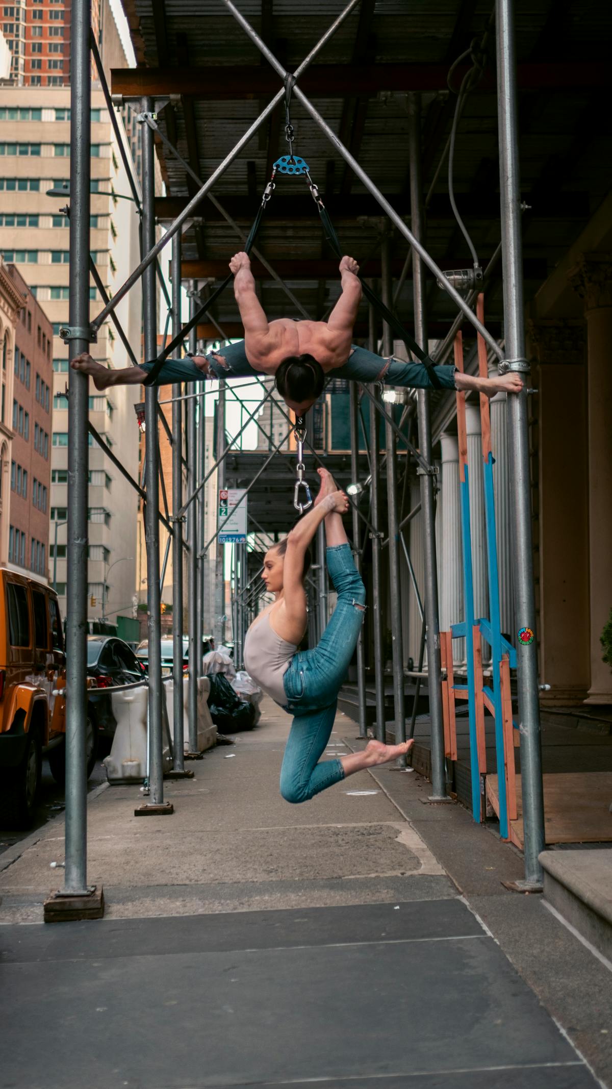 Hanging Scaffold Photos, Download The BEST Free Hanging Scaffold Stock ...