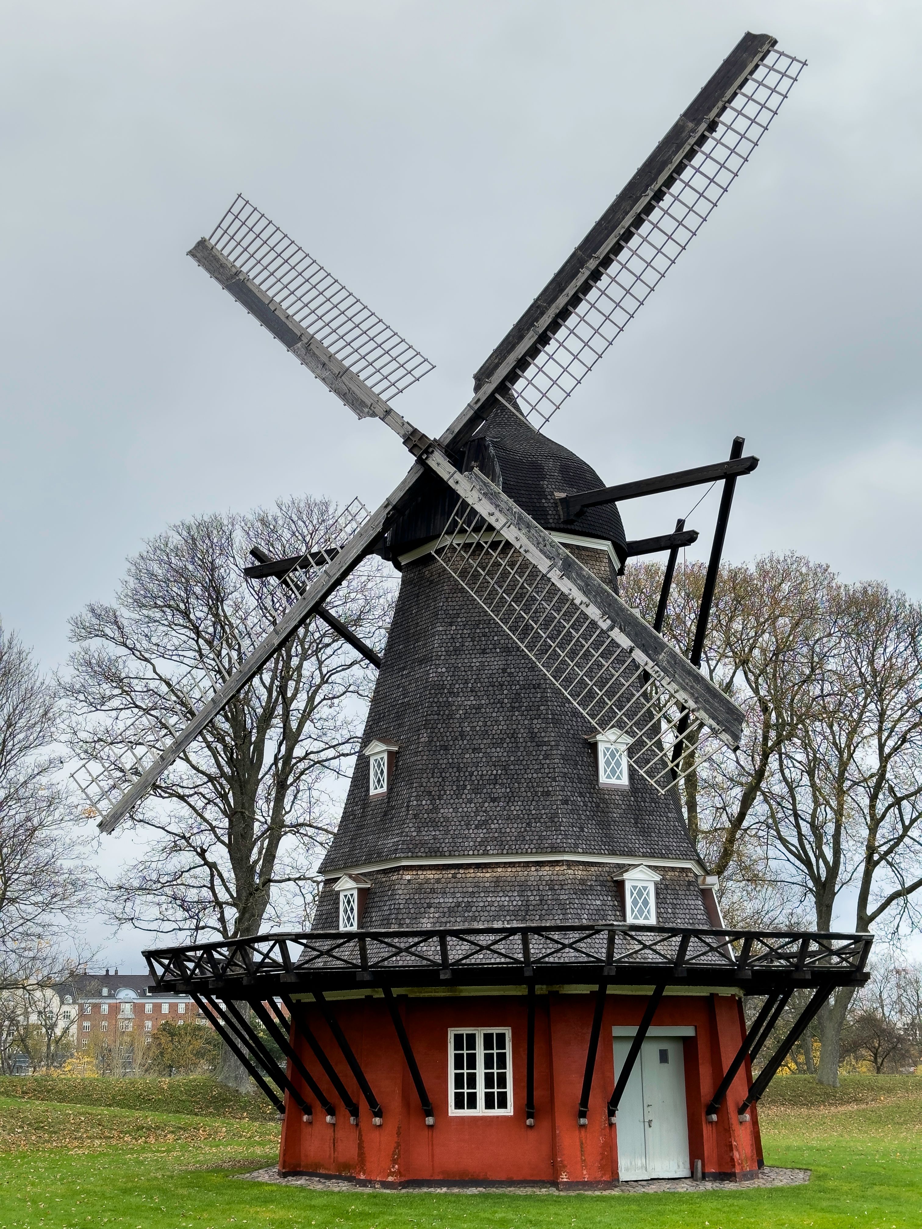 Kastelsmollen Windmill in Copenhagen · Free Stock Photo