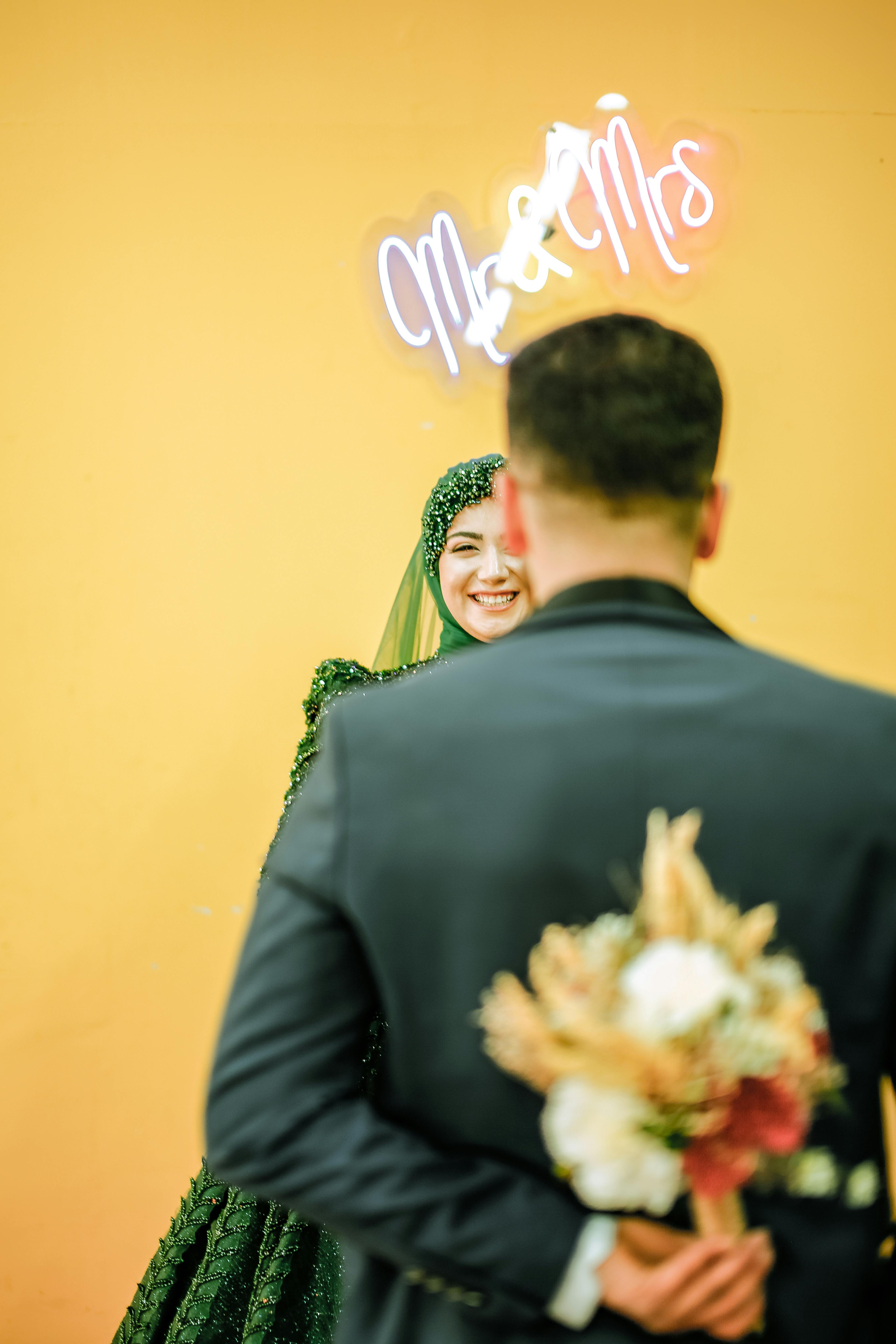 Hijab Back Photos, Download The BEST Free Hijab Back Stock Photos & HD ...