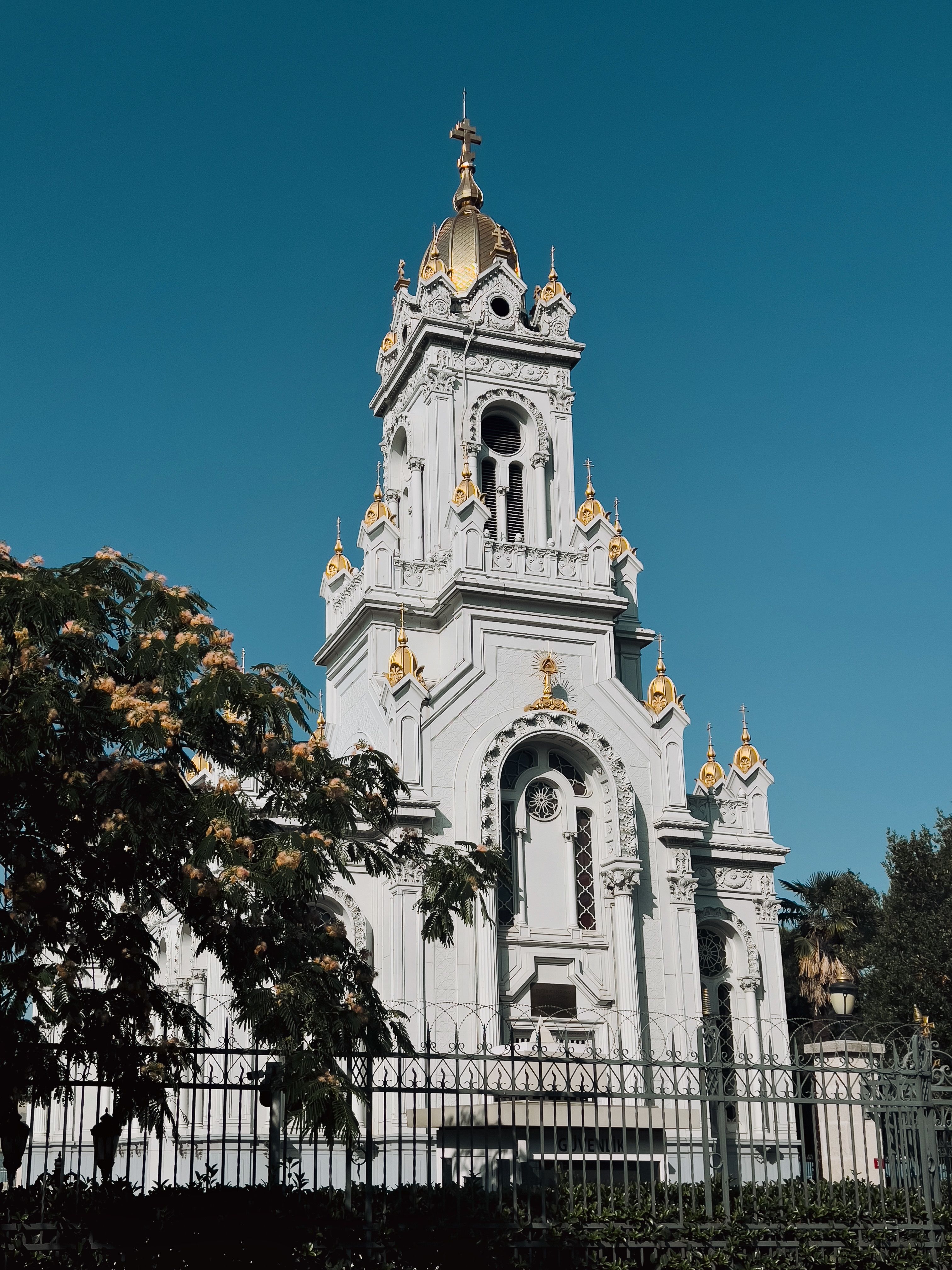 Traditional Church in Istanbul · Free Stock Photo
