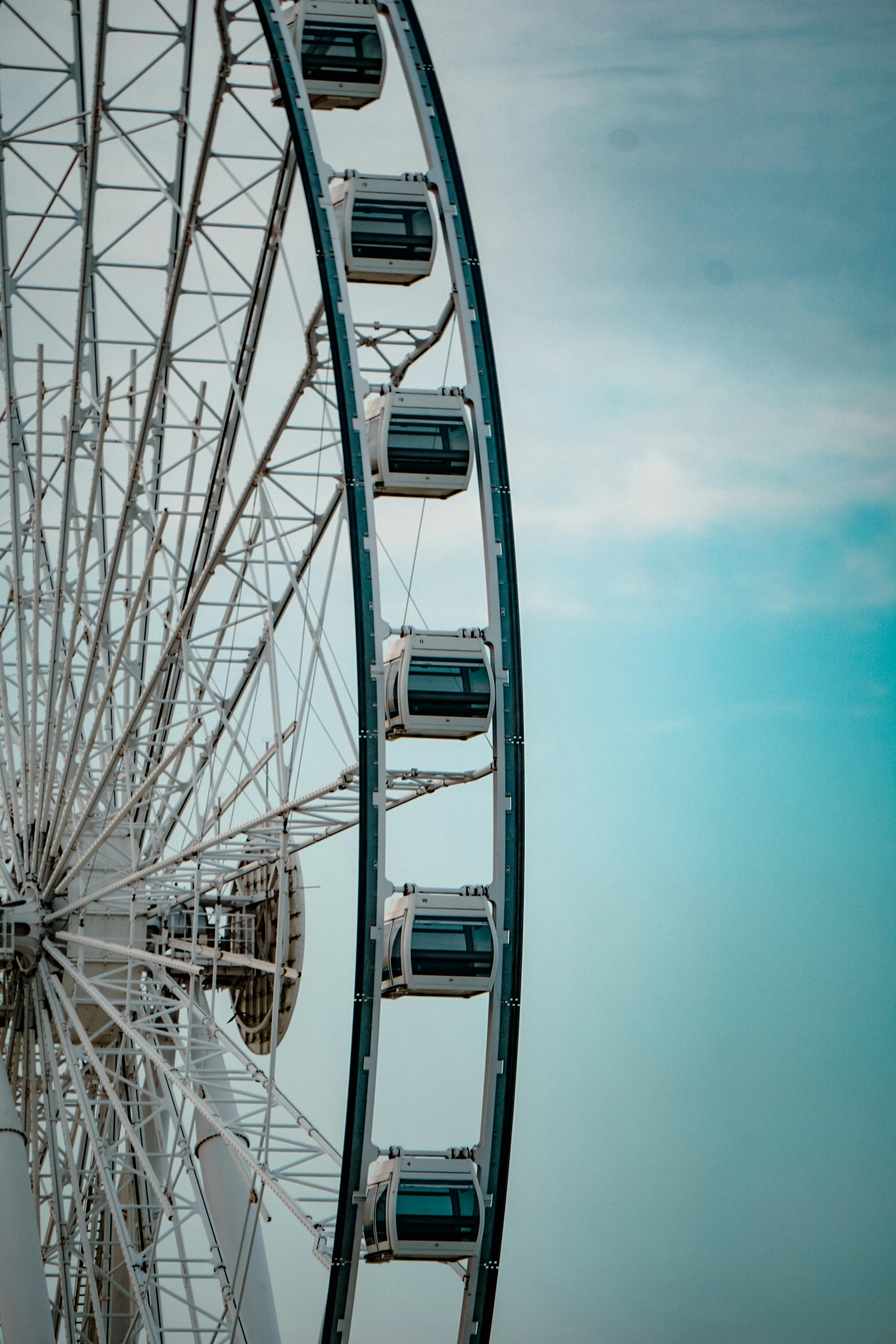 Cabins of Ferris Wheel · Free Stock Photo