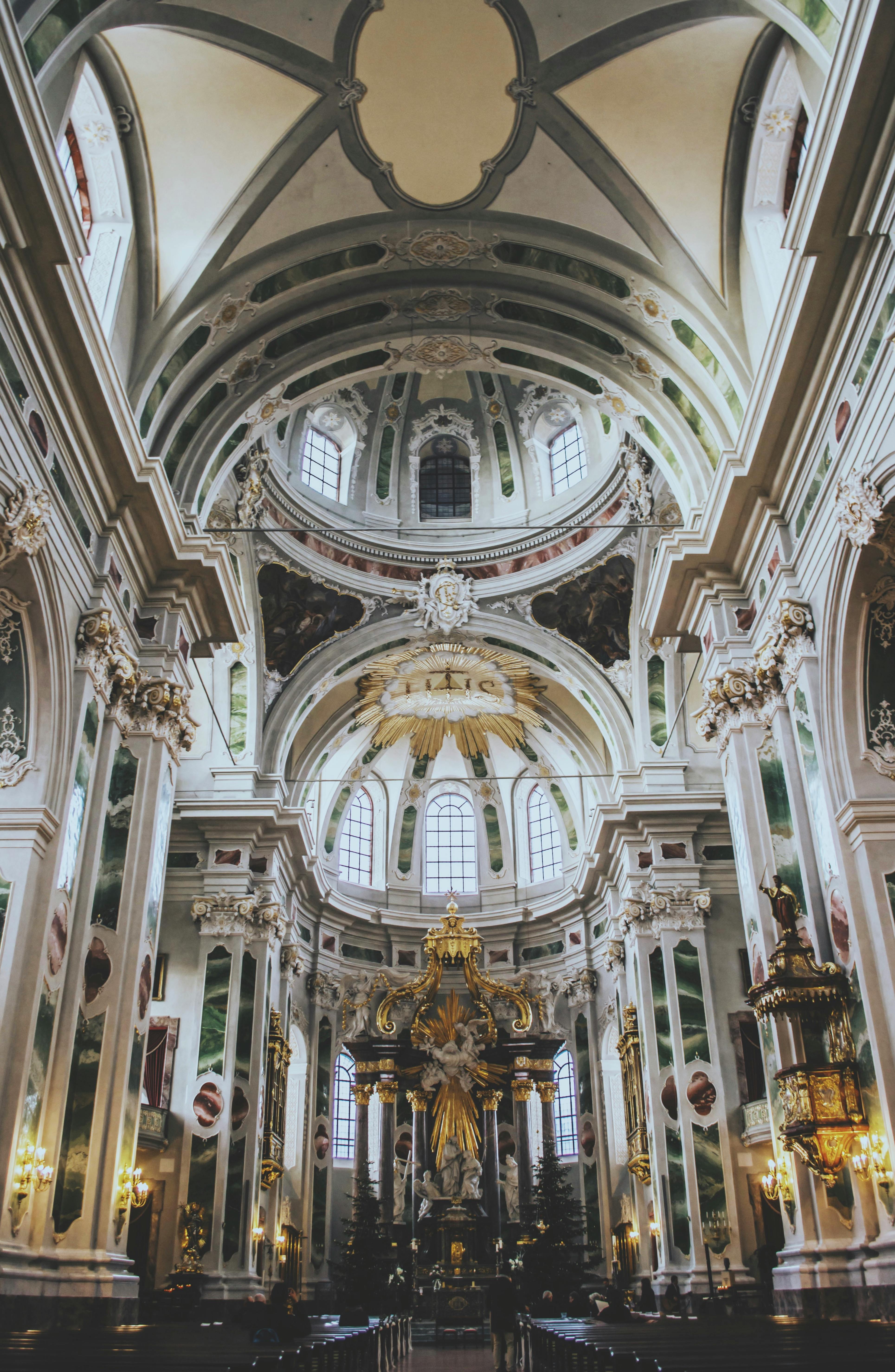 Brown and White Church Interior · Free Stock Photo