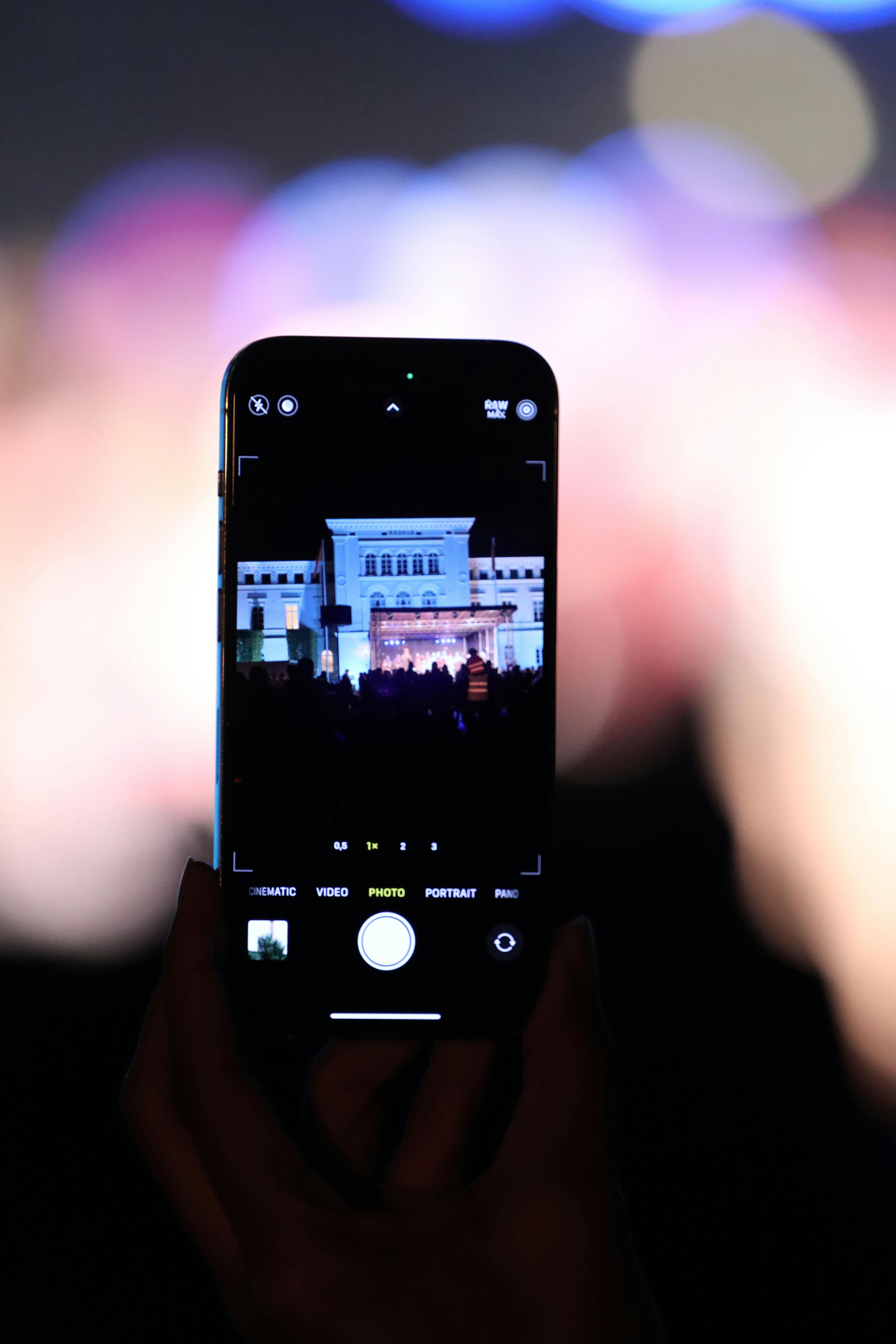 Smartphone Night Photos, Download The BEST Free Smartphone Night Stock ...