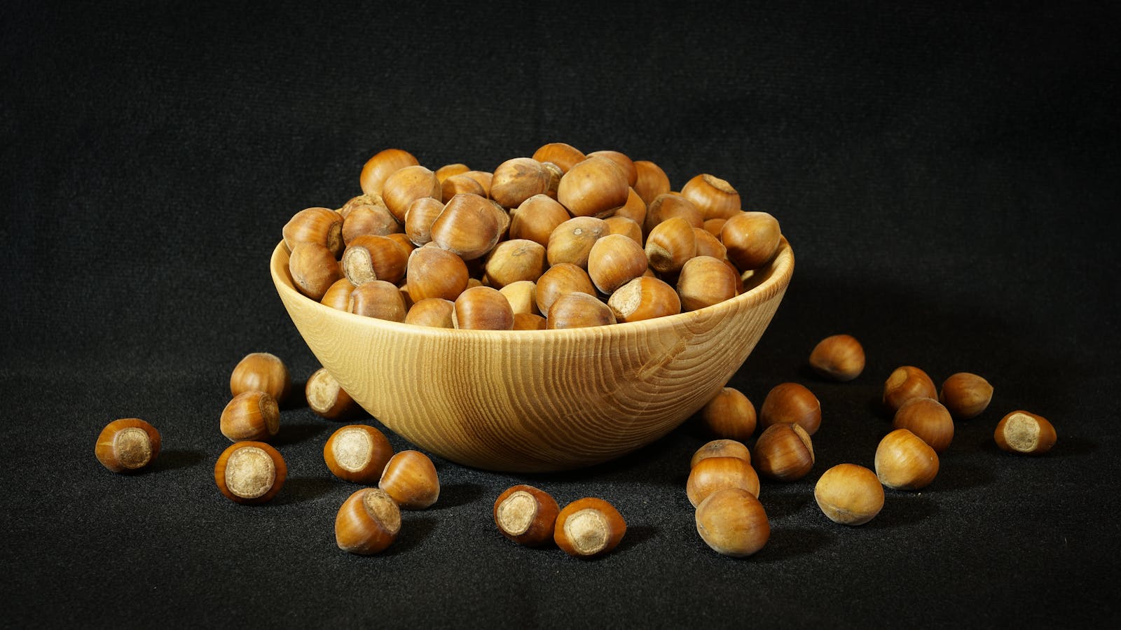 Nuts Images Photos, Download The BEST Free Nuts Images Stock Photos ...