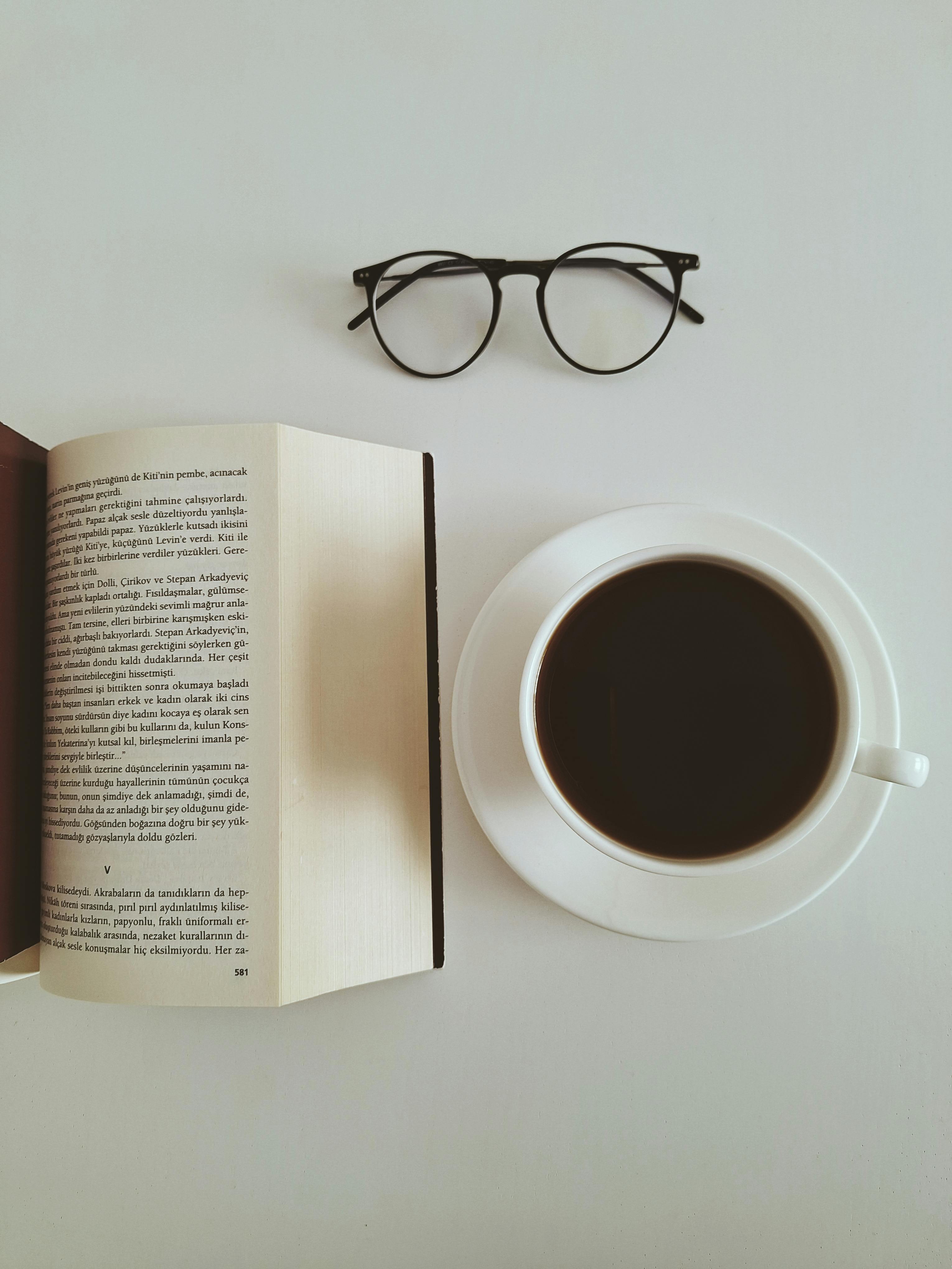 Calm Reading Photos, Download The BEST Free Calm Reading Stock Photos ...