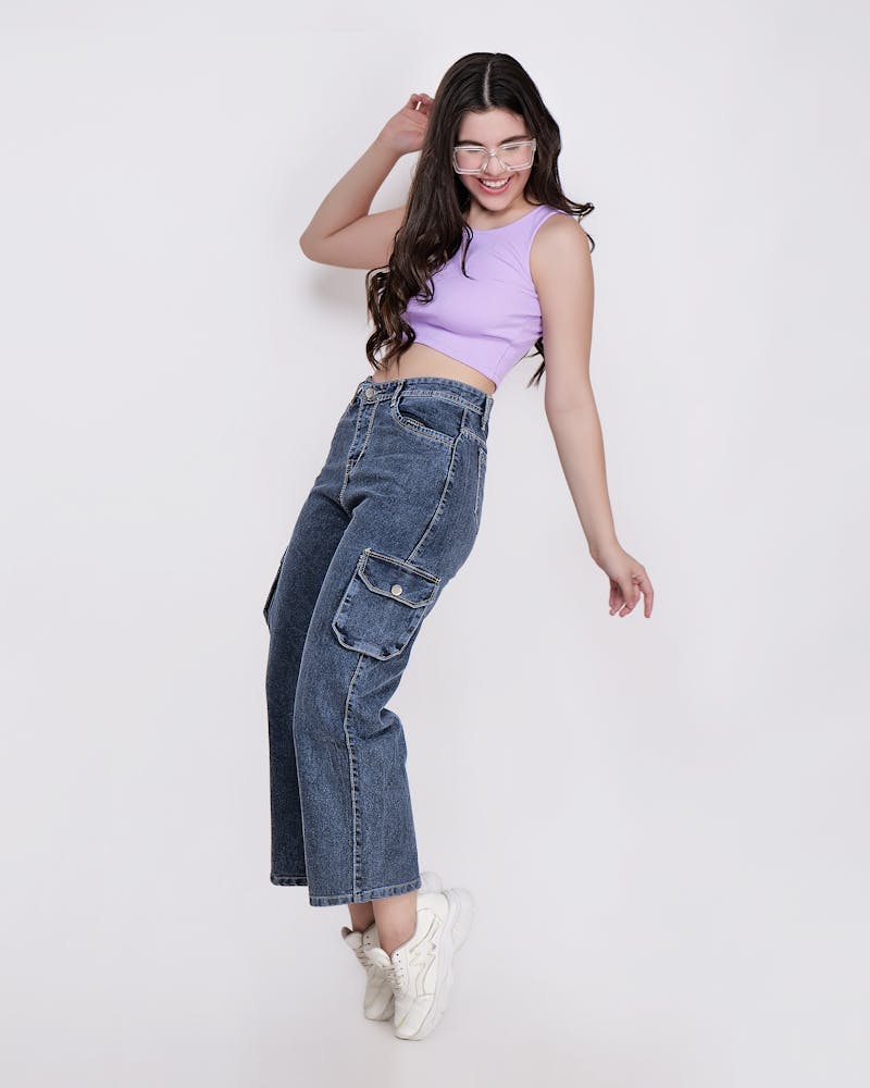 Girl In Crop Top Photos, Download The BEST Free Girl In Crop Top Stock ...