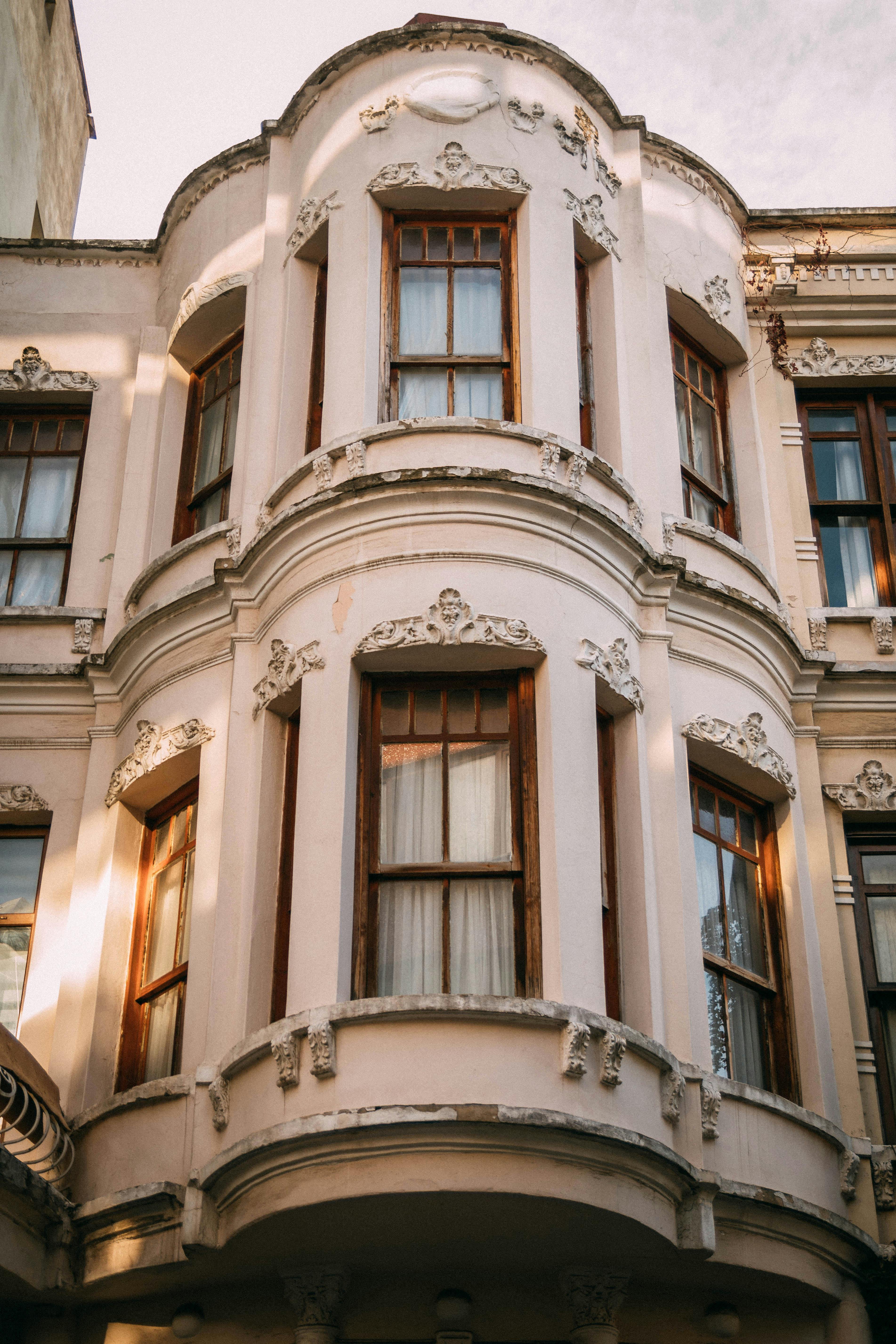 Bay Window of Urban Tenement · Free Stock Photo