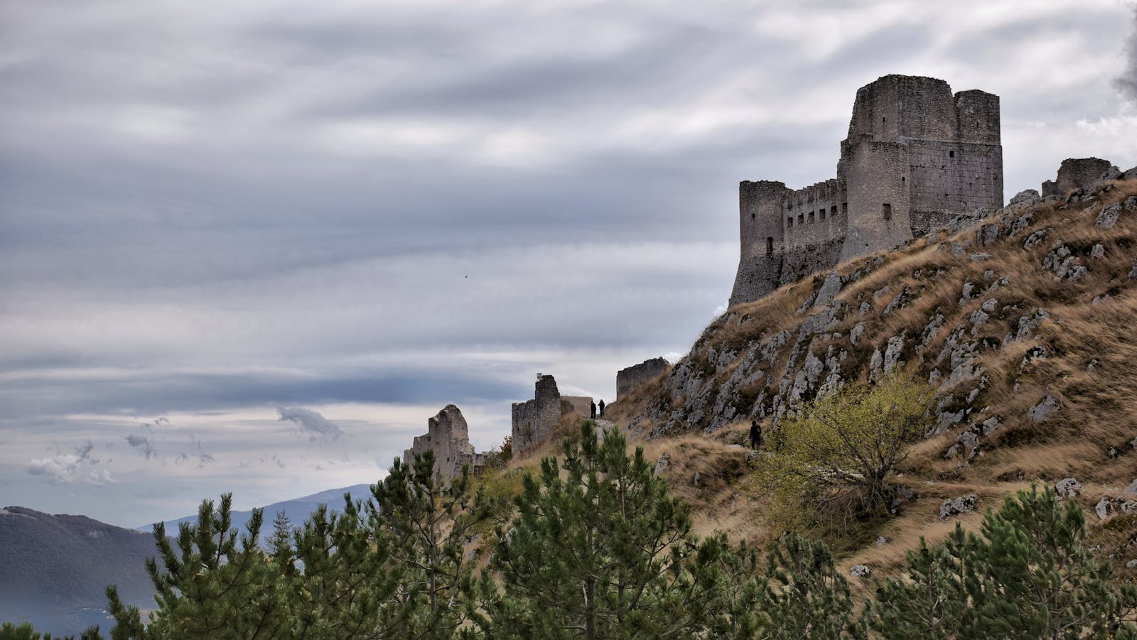 Castle Of Rocca Calascio Photos, Download The BEST Free Castle Of Rocca ...