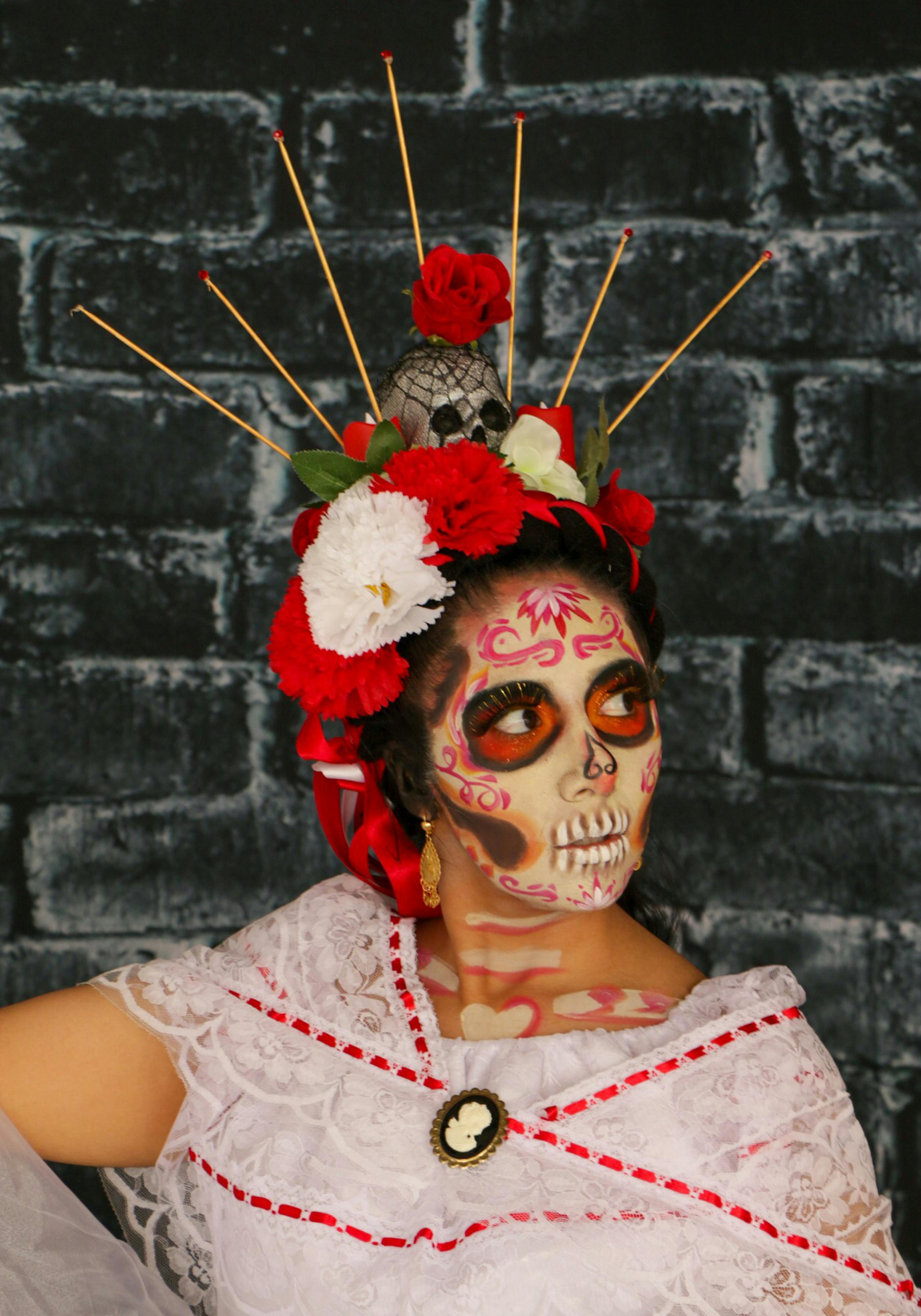 Foto de stock gratuita sobre cara pintada, catrina, corona de lores ...