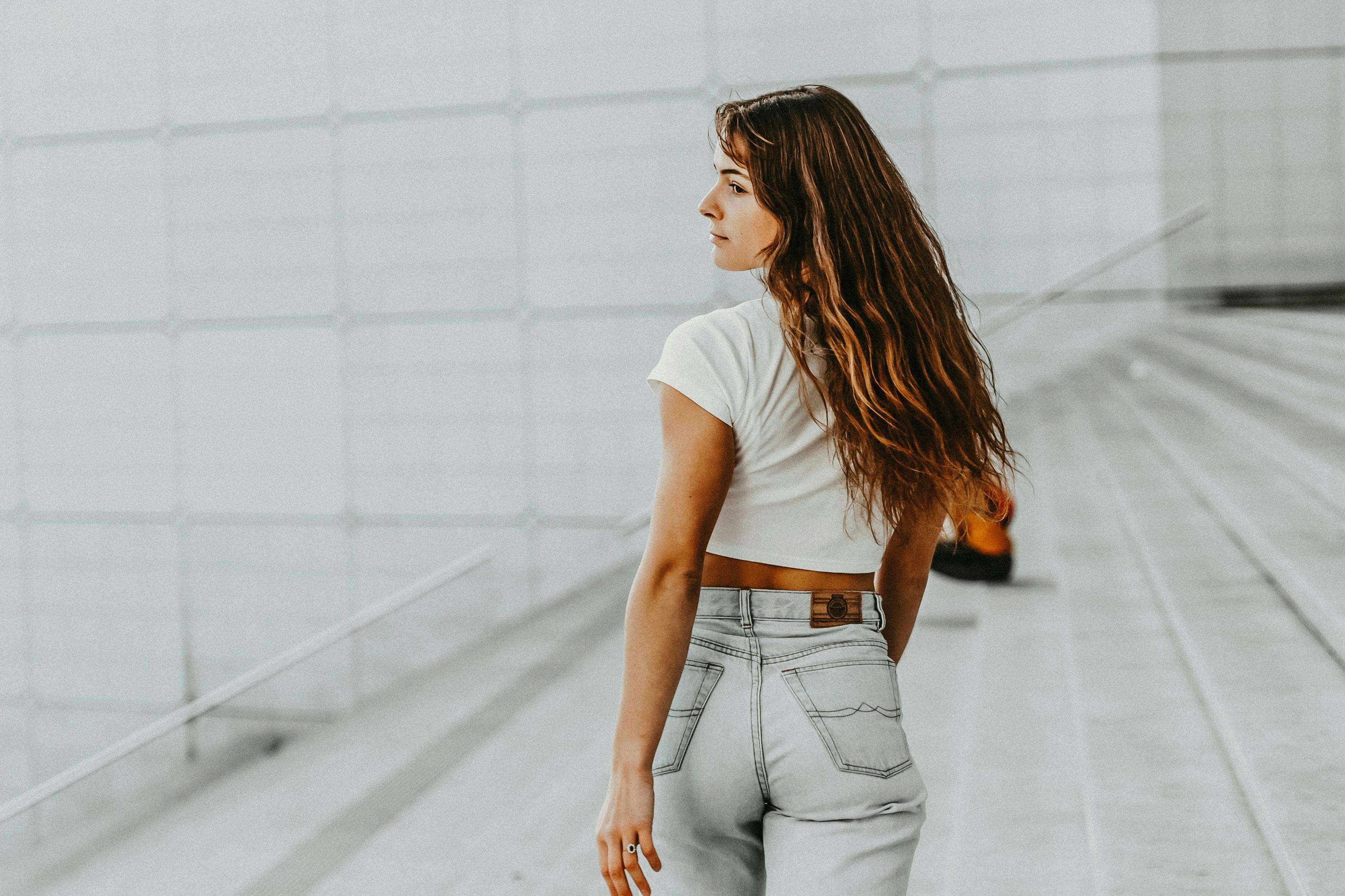 Back View of Woman in Bikini on Sunbed · Free Stock Photo
