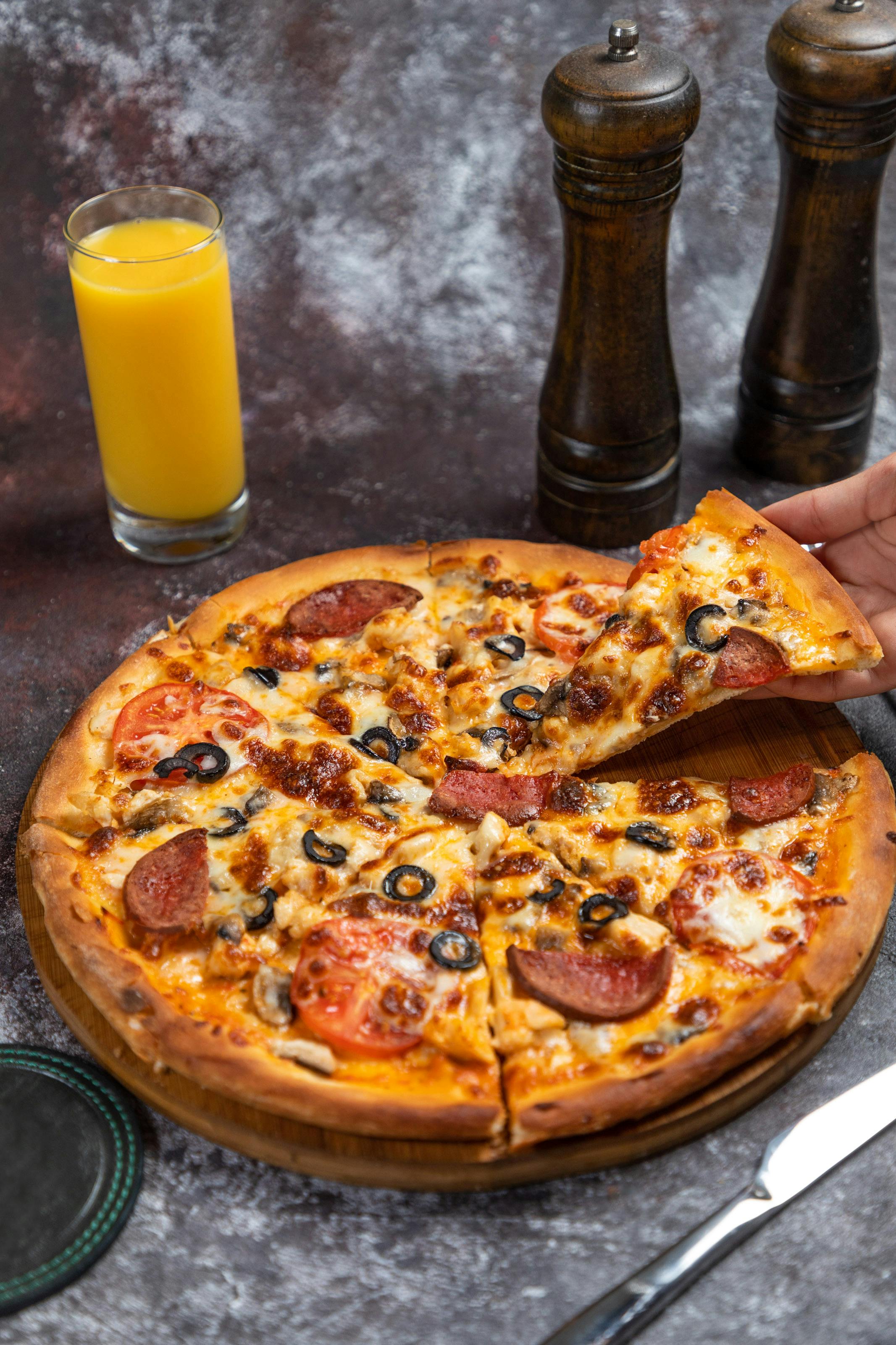Pepperoni Pizza · Free Stock Photo