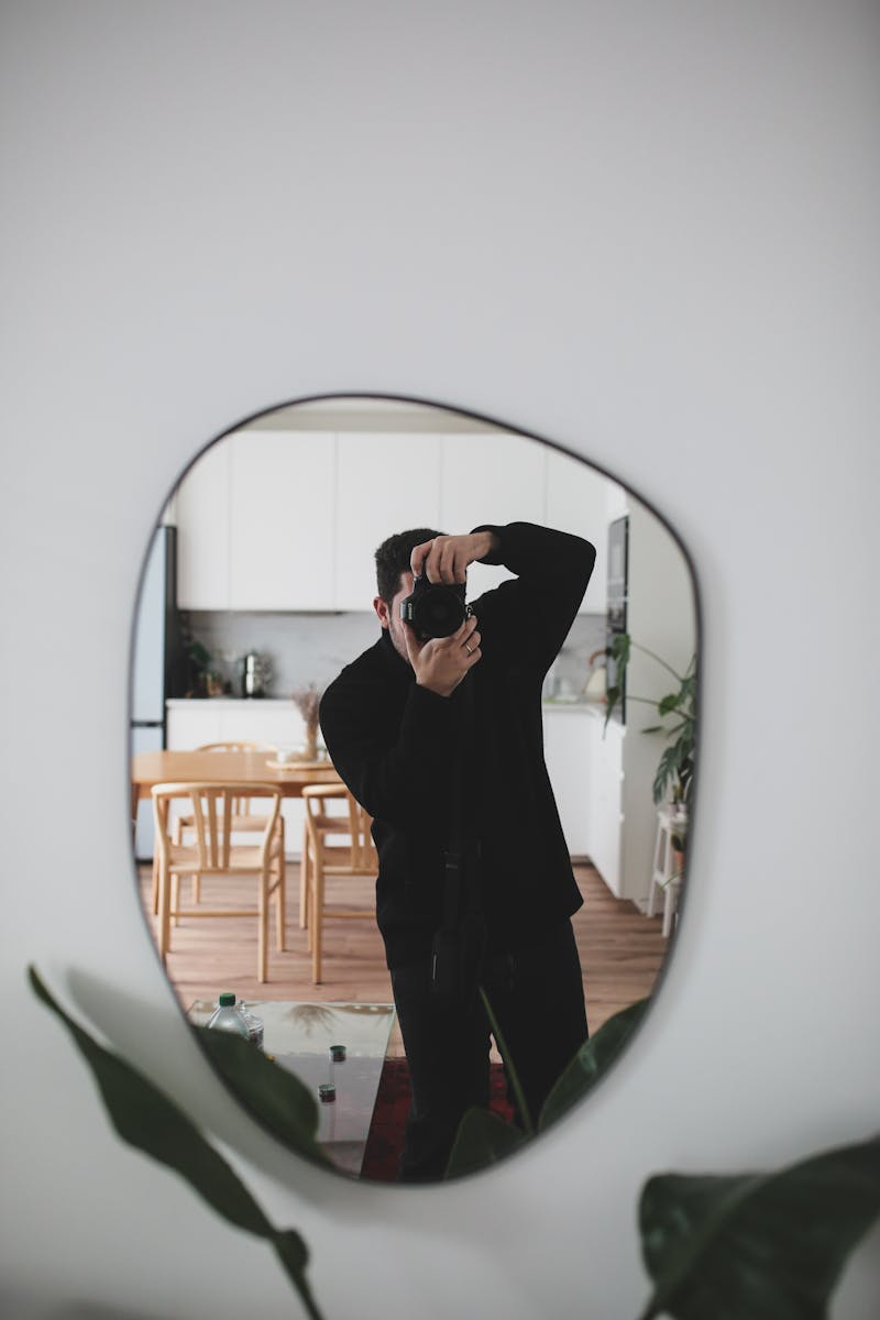 Man Mirror Selfie Photos, Download The BEST Free Man Mirror Selfie ...