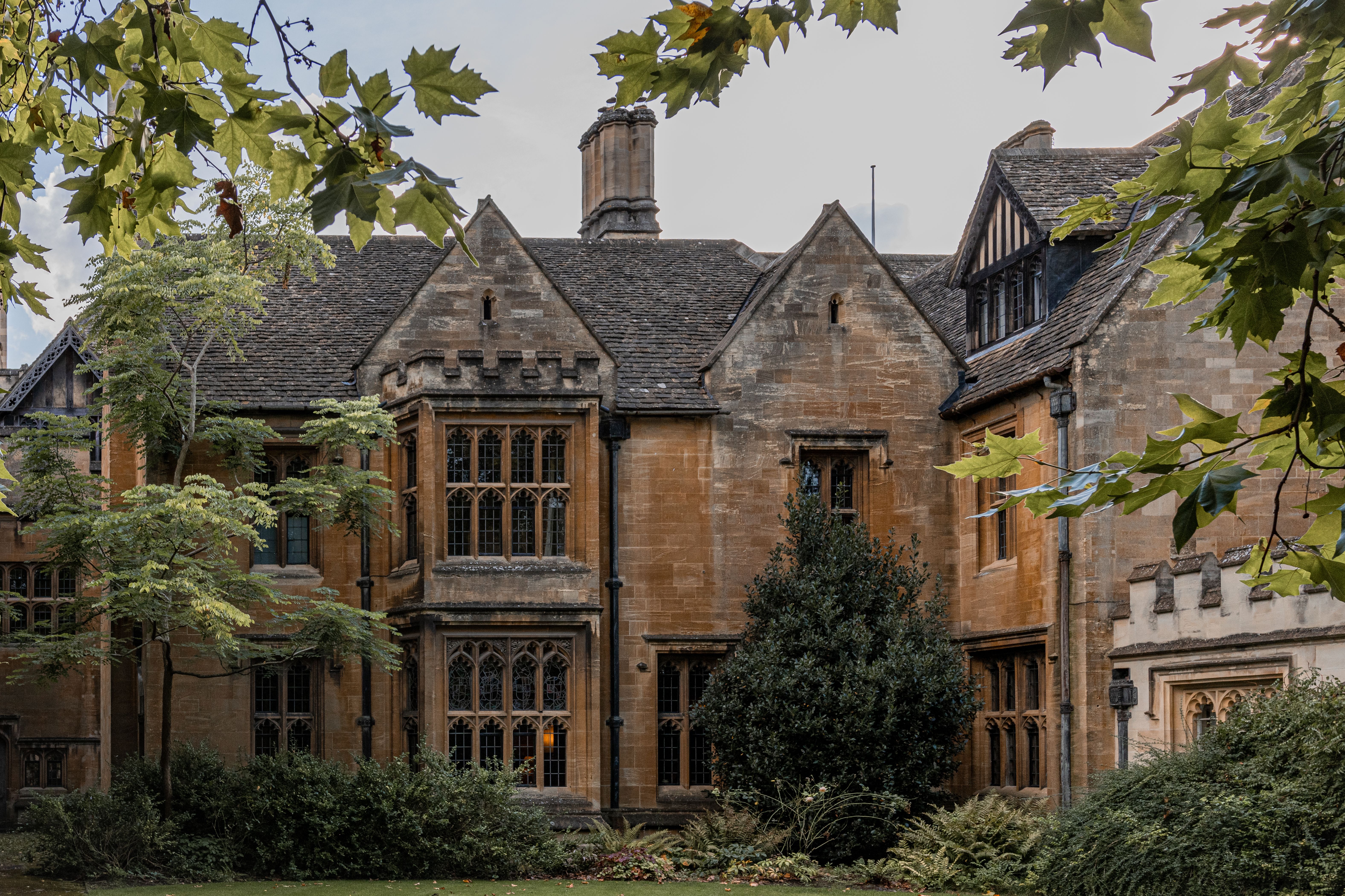 View of an Old Manor · Free Stock Photo